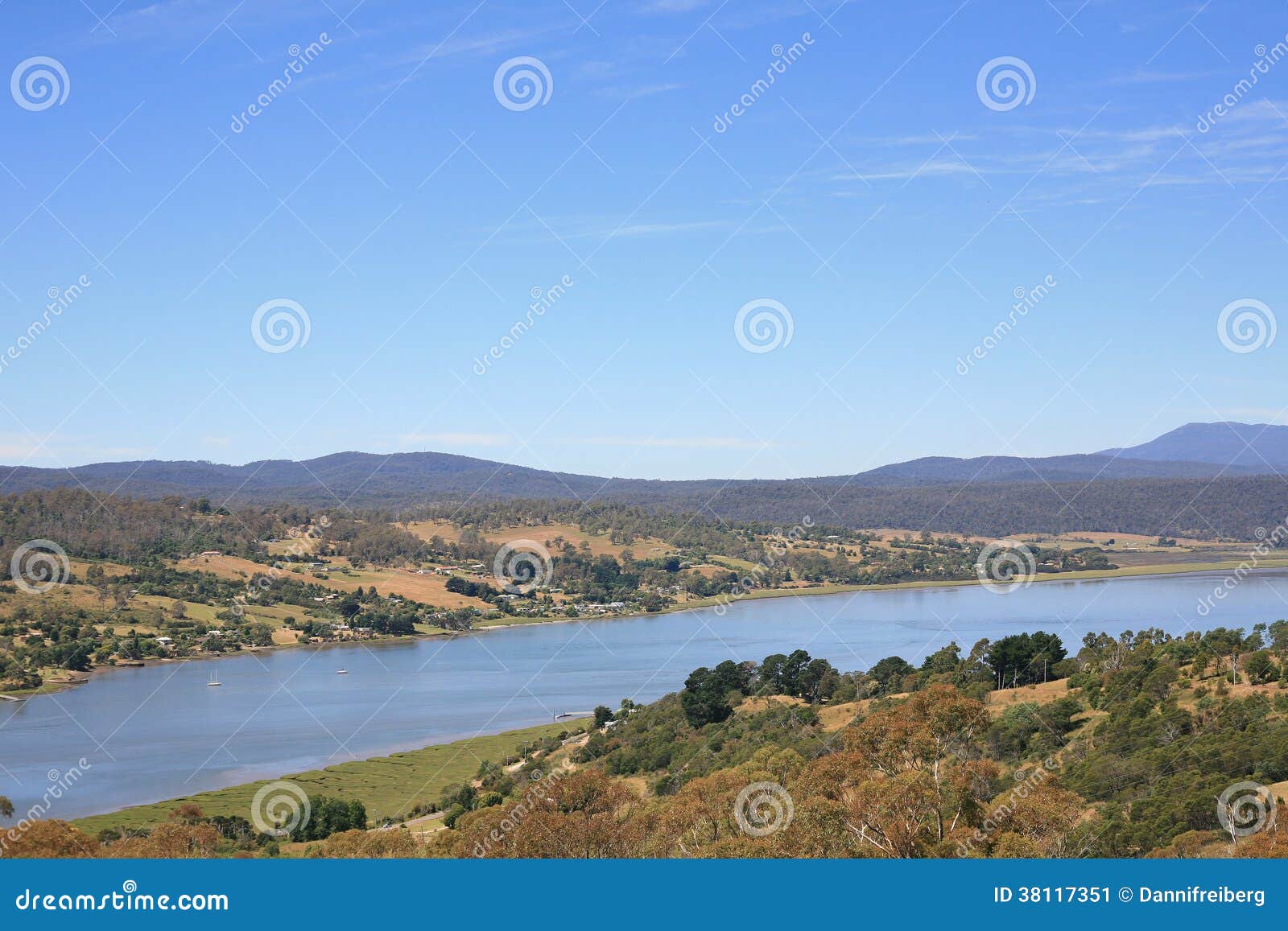Tamar River Tasmania stock image. Image of tasmania, town - 38117351