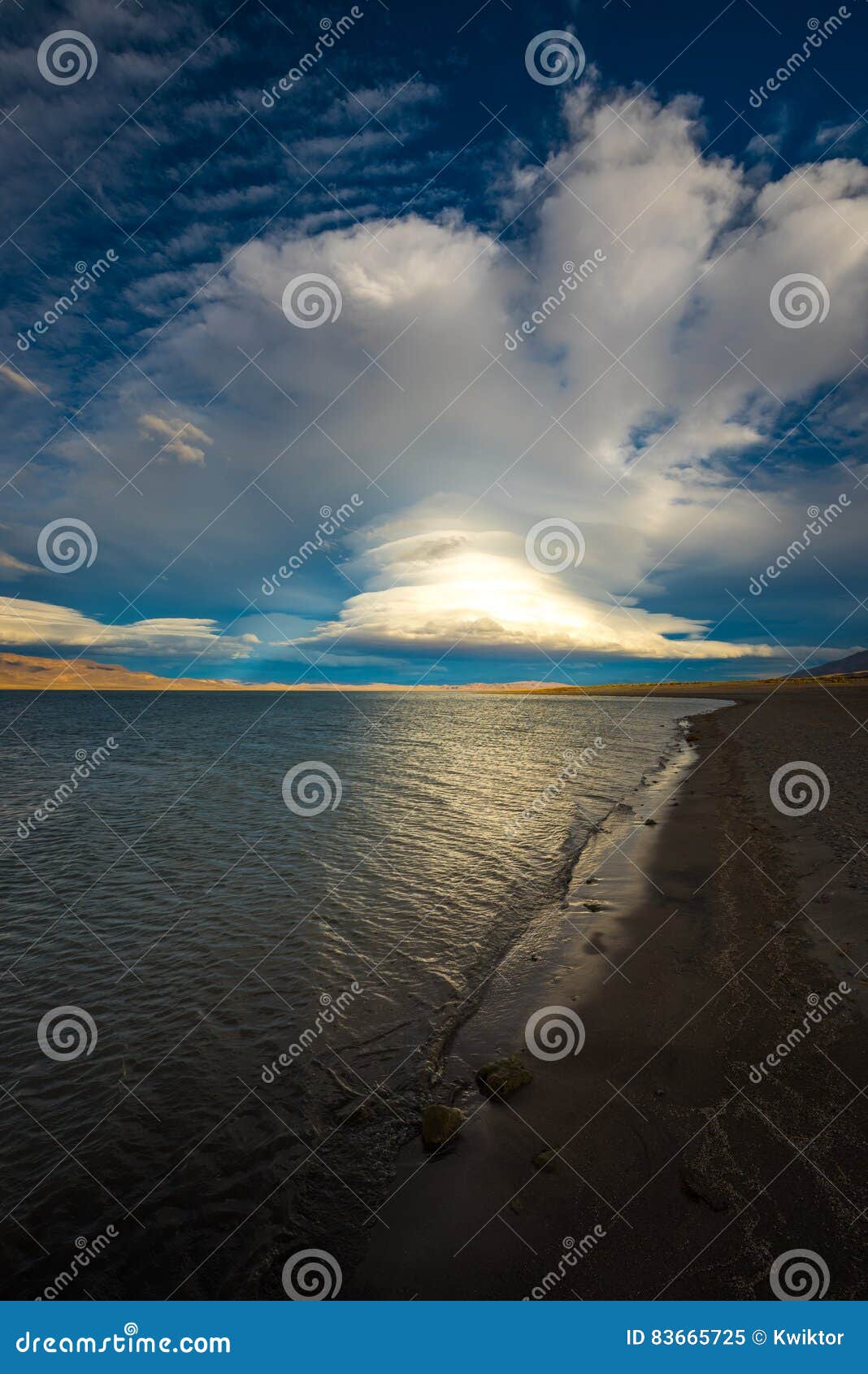 Tamarack Bay Pyramid Lake Nevada Stock Image - Image of pyramid, nature ...