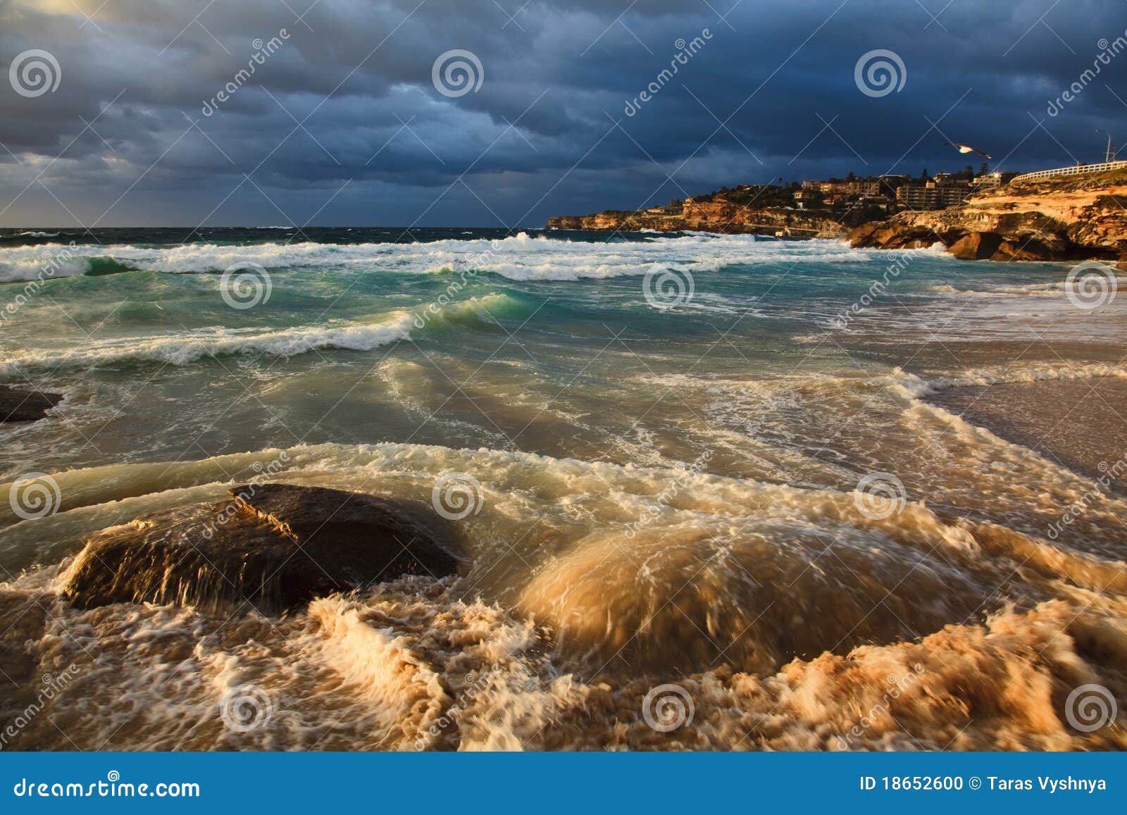 Tamarama 2 stones wave stock photo. Image of summer, tide - 18652600