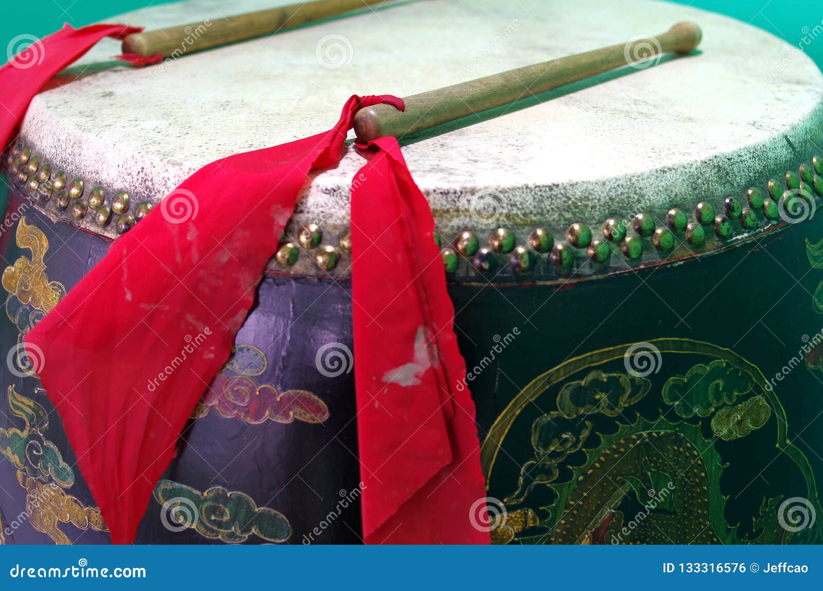 Tambor chino foto de archivo. Imagen de tambor, zalea - 133316576