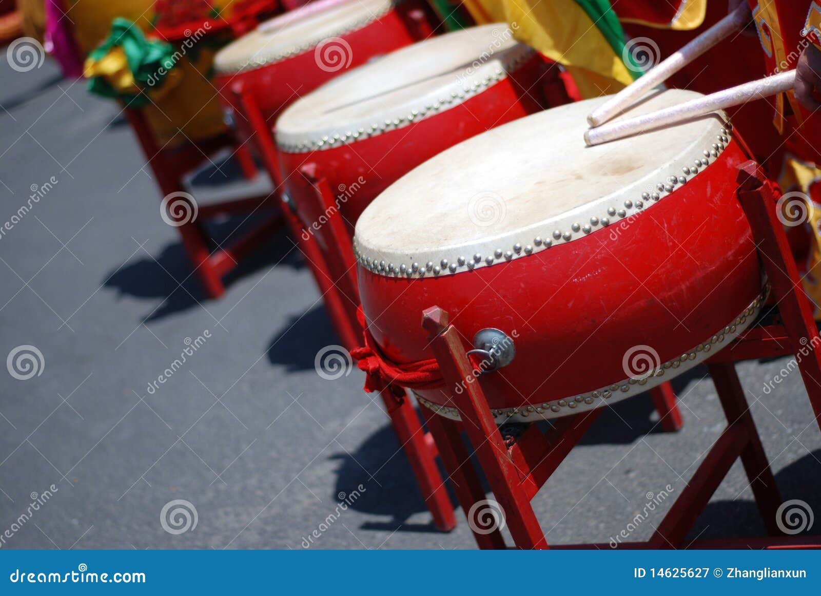 Tambores chinos imagen de archivo. Imagen de japonés - 14625627