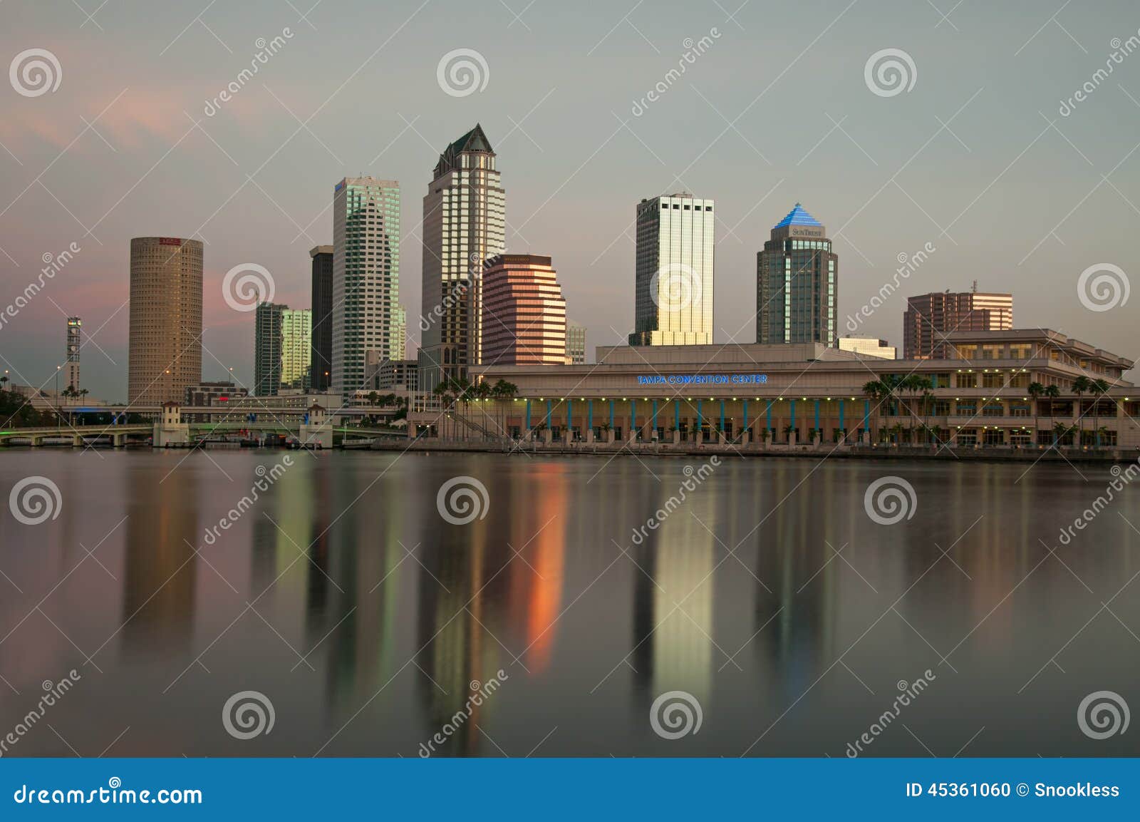 Tampa Convention Center editorial image. Image of water - 45361060