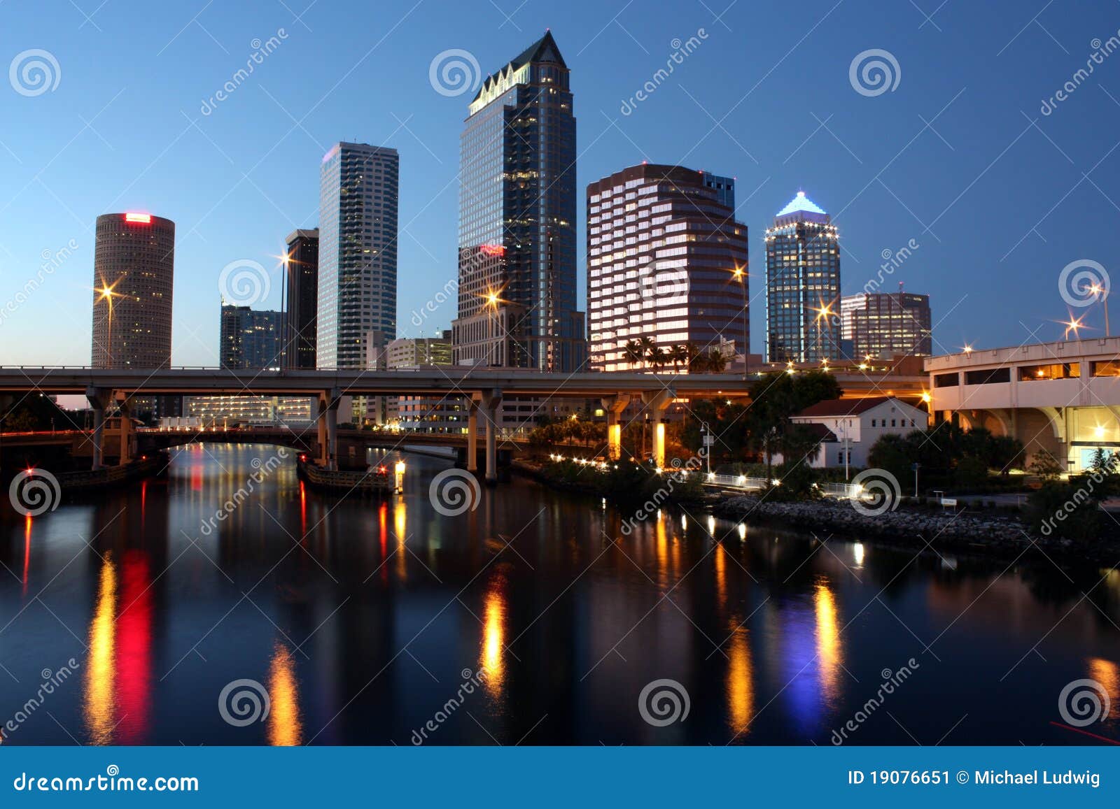 Tampa Skyline Royalty-Free Stock Photography | CartoonDealer.com #19076651