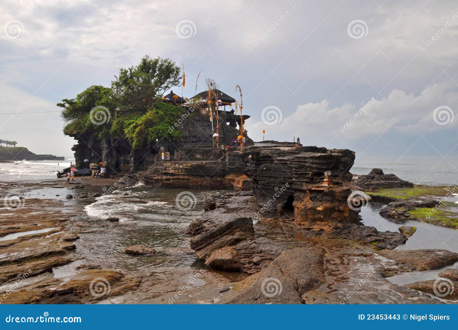 Tanah Lot-Tempel, Bali Indonesien Stockbild - Bild von bügel, meer ...