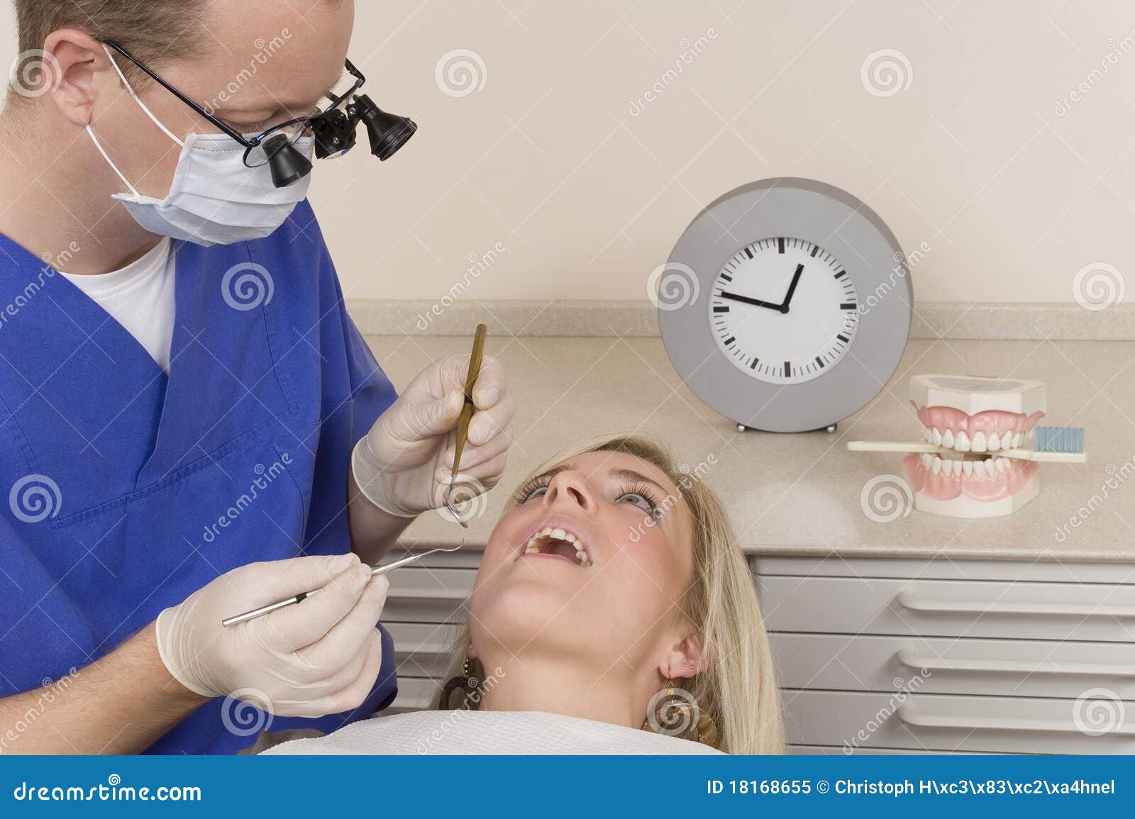 Tandarts stock afbeelding. Image of tanden, gezicht, geduldig - 18168655