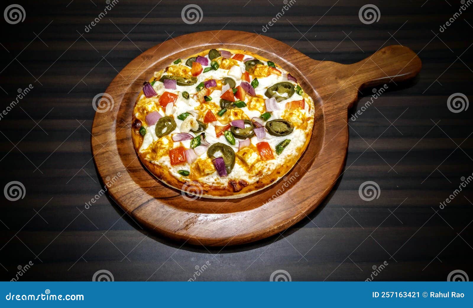 Tandoori Paneer Pizza stock image. Image of vegetable - 257163421