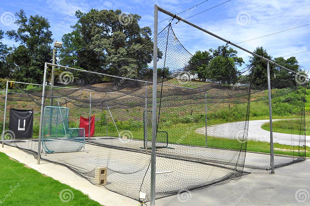 Tangage Et Cage D'exercice De Bat Photo stock - Image du sûr, exercice ...