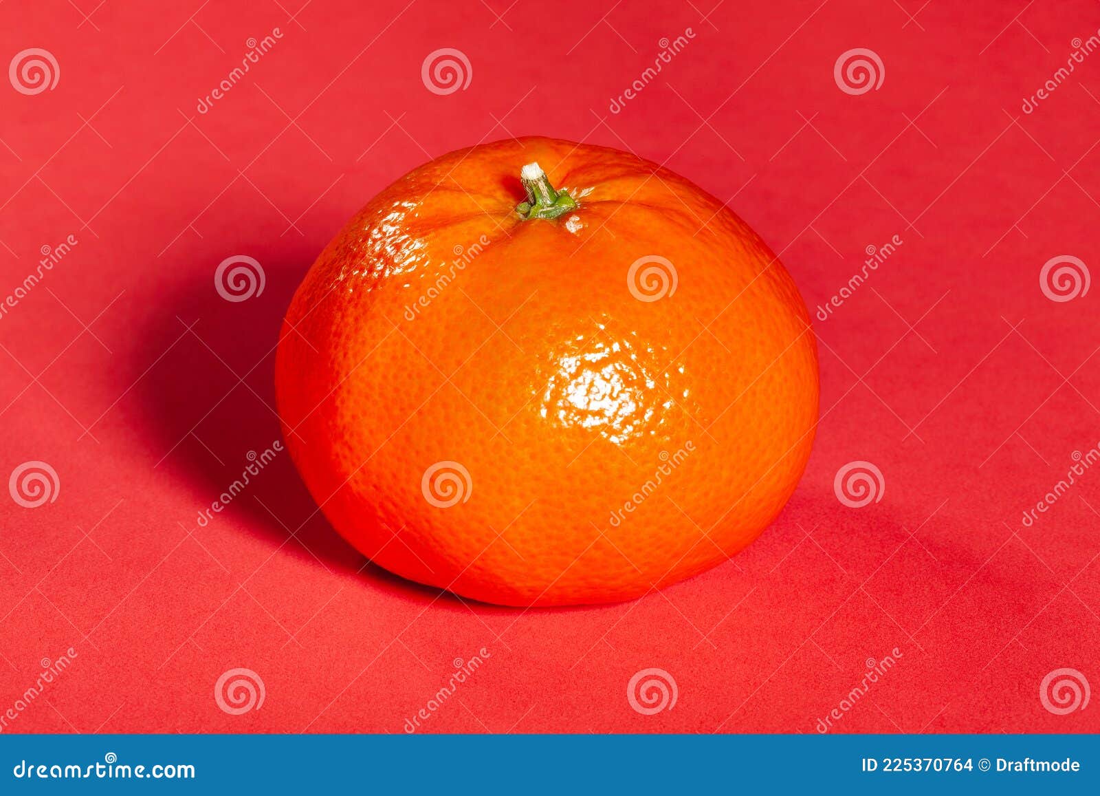 Tangerine on Red Background Stock Photo - Image of closeup, antioxidant ...