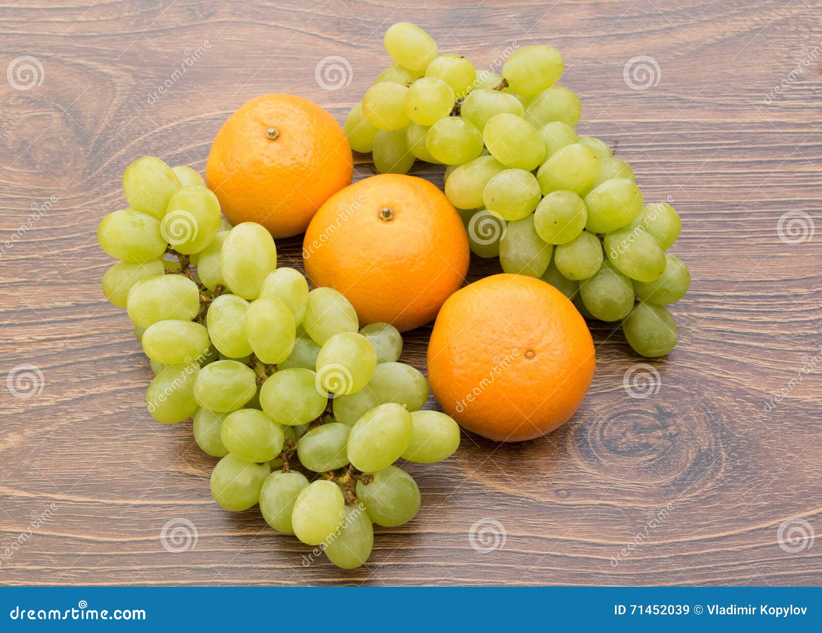 Tangerines and Green Grapes Stock Image - Image of nutrition, cooking ...
