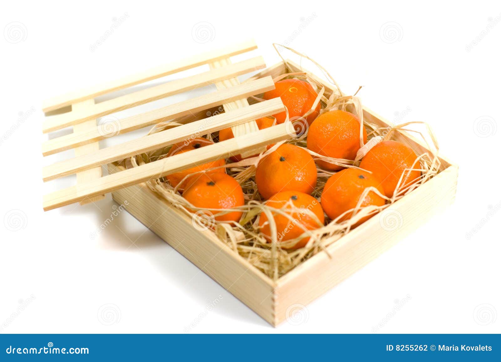 Tangerines in wooden box stock photo. Image of wood, food - 8255262