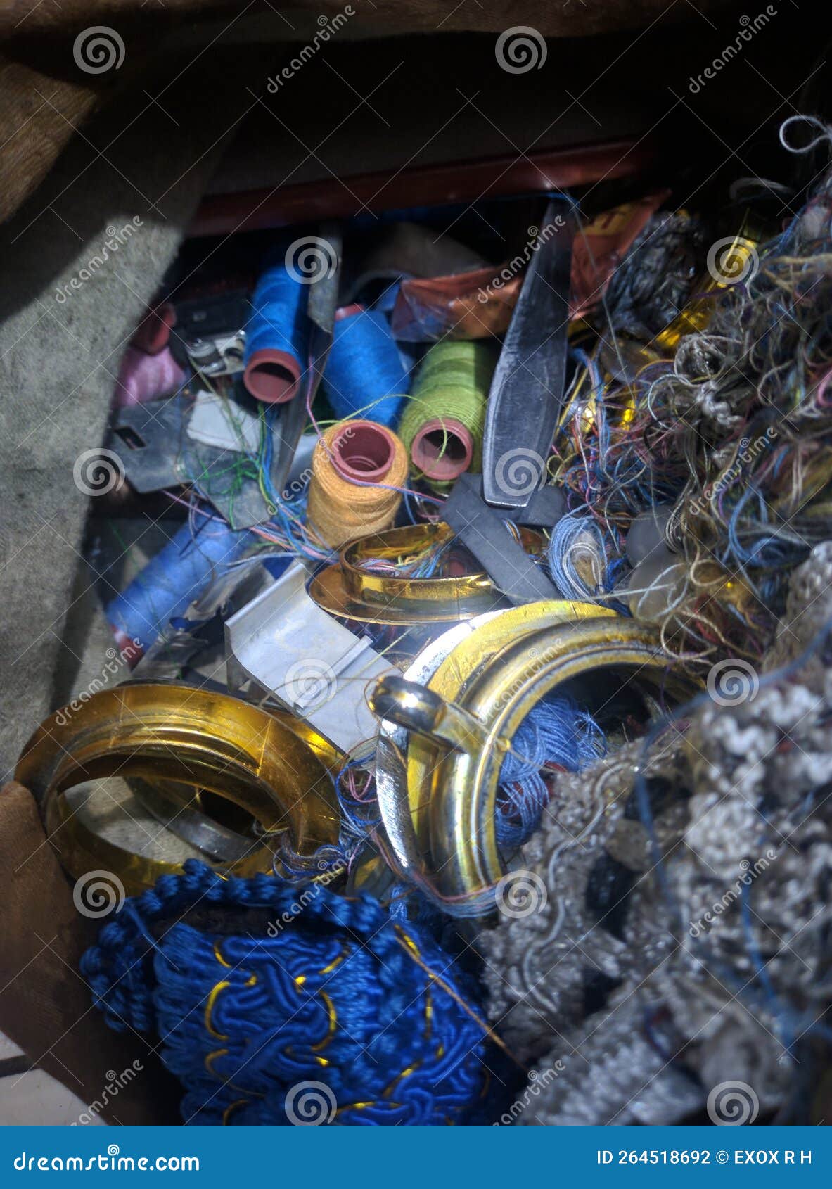 TANGLE and MESSY SEWING THREADS Stock Photo - Image of messy, threads ...