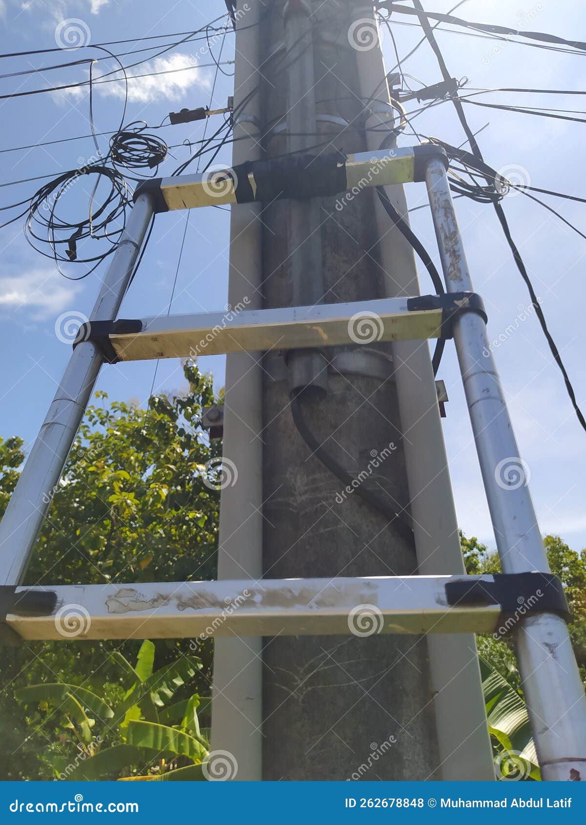 Tangled Wires at Electric and Cable Fiber Stock Photo - Image of wires ...