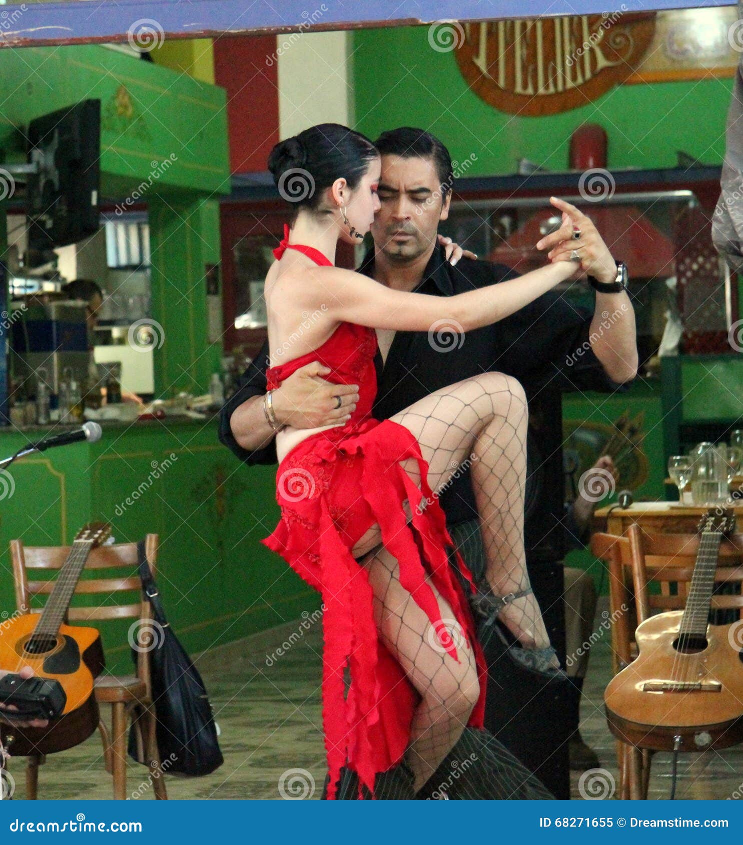 Tango Argentina editorial image. Image of dancers, strees - 68271655