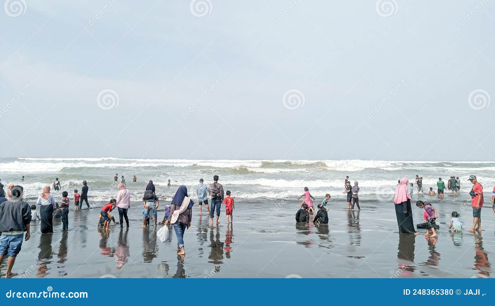 Tanjung Pasir Beach Tour Du Centre De Java Image éditorial - Image du ...
