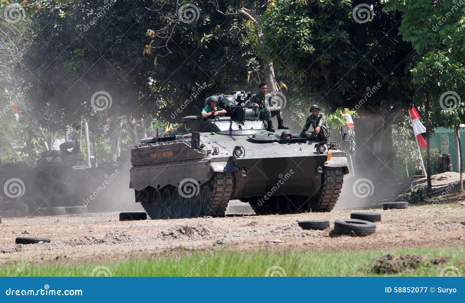 Tank editorial photography. Image of vehicle, troop, base - 58852077