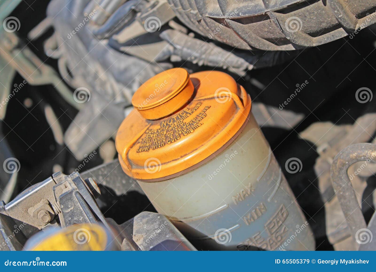 The tank of power steering stock image. Image of engine - 65505379