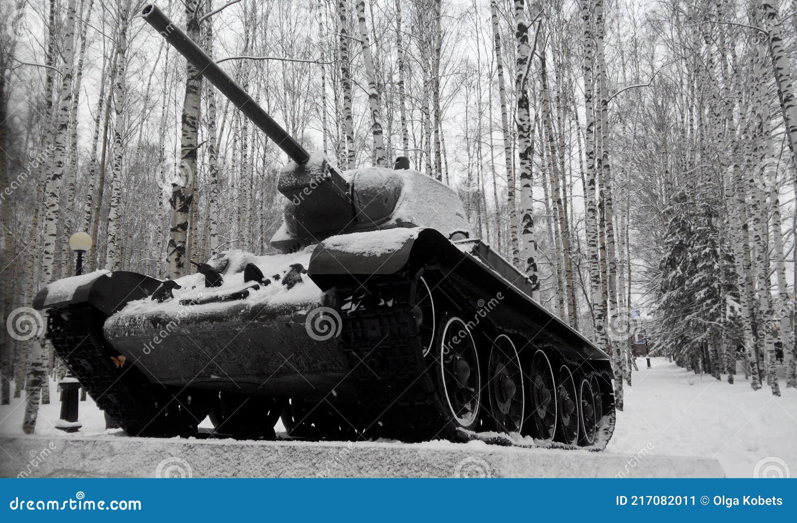 Tank in the snow stock image. Image of military, vehicle - 217082011