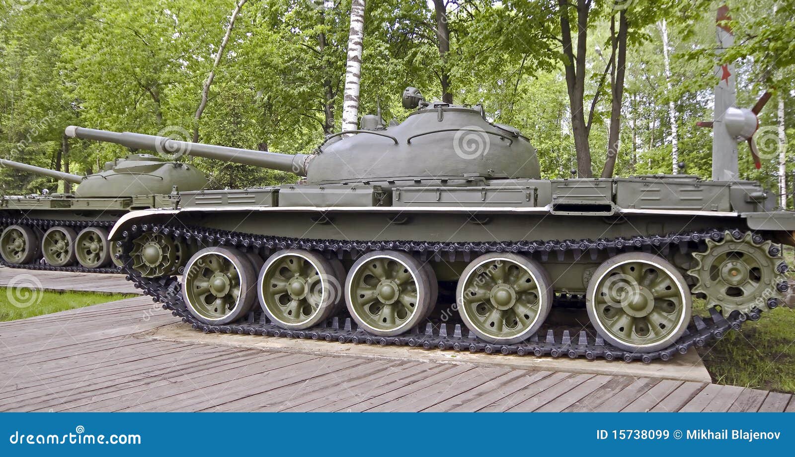 Tank T-62 (2) stock image. Image of armour, track, technique - 15738099