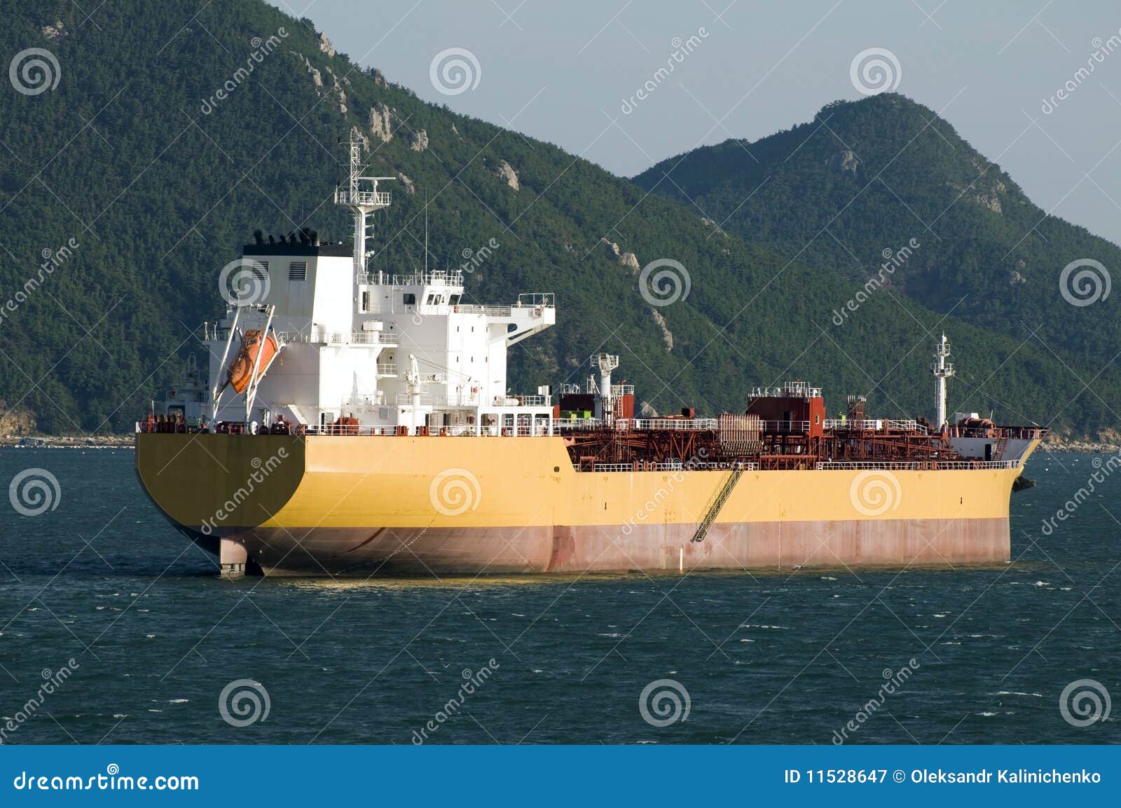 Tanker Crude Oil Carrier Ship Stock Image - Image of global, equipment ...