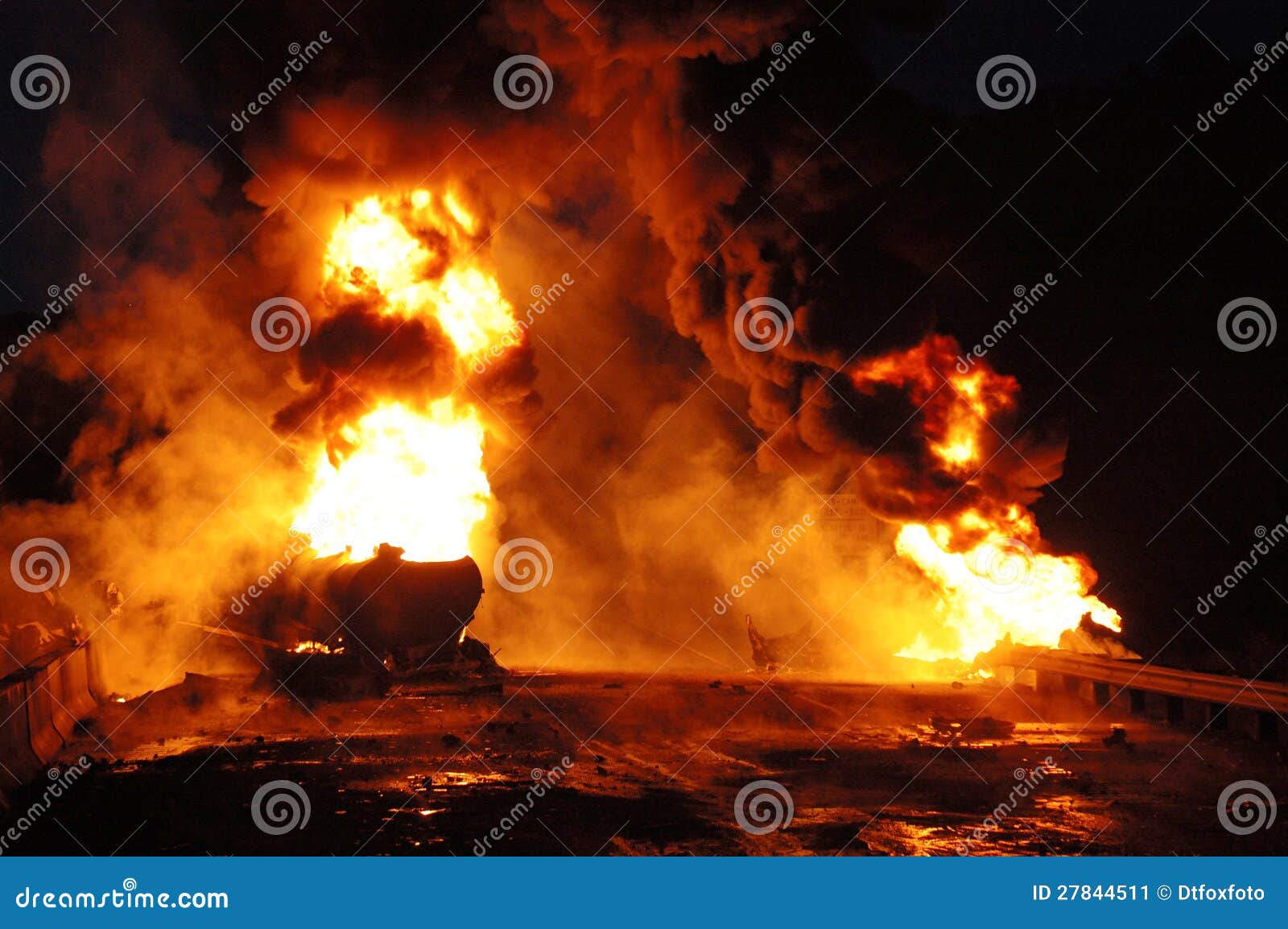 Tanker Fire stock image. Image of transit, wreck, equipment - 27844511