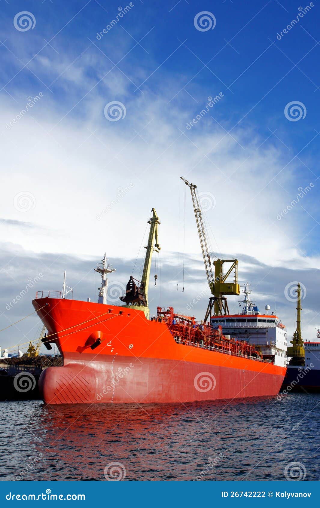 Tankowiec zdjęcie stock. Obraz złożonej z statek, transport - 26742222