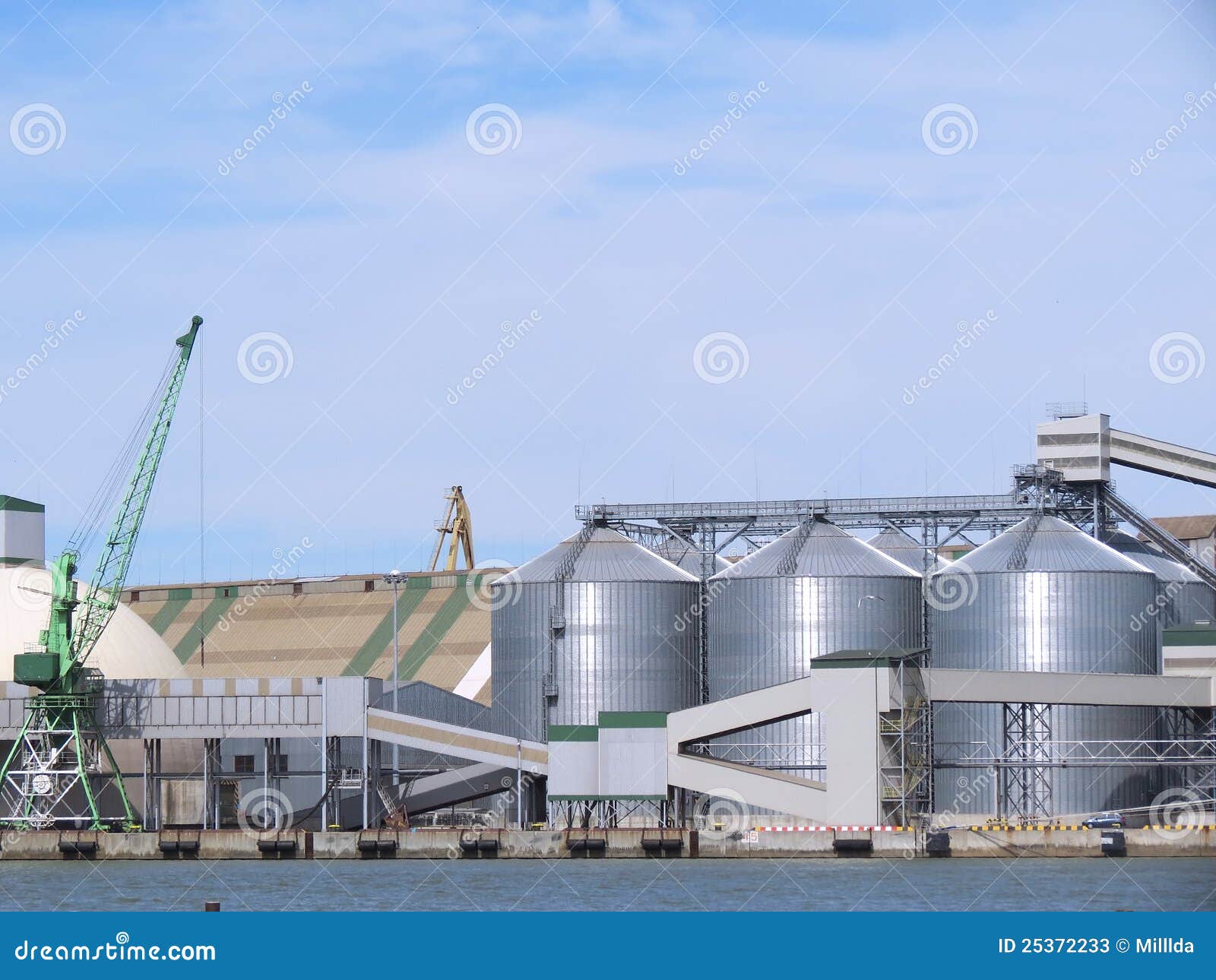 Tanks and crane stock image. Image of tank, cargo, ships - 25372233