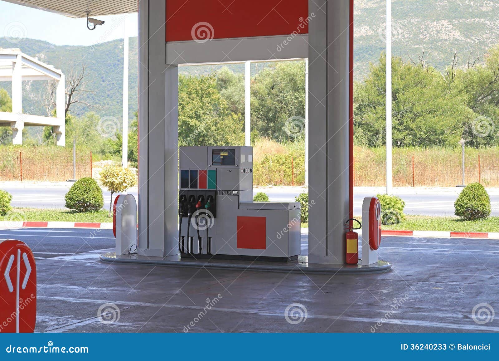 Tankstelle stockbild. Bild von tanken, treibstoff, benzin - 36240233