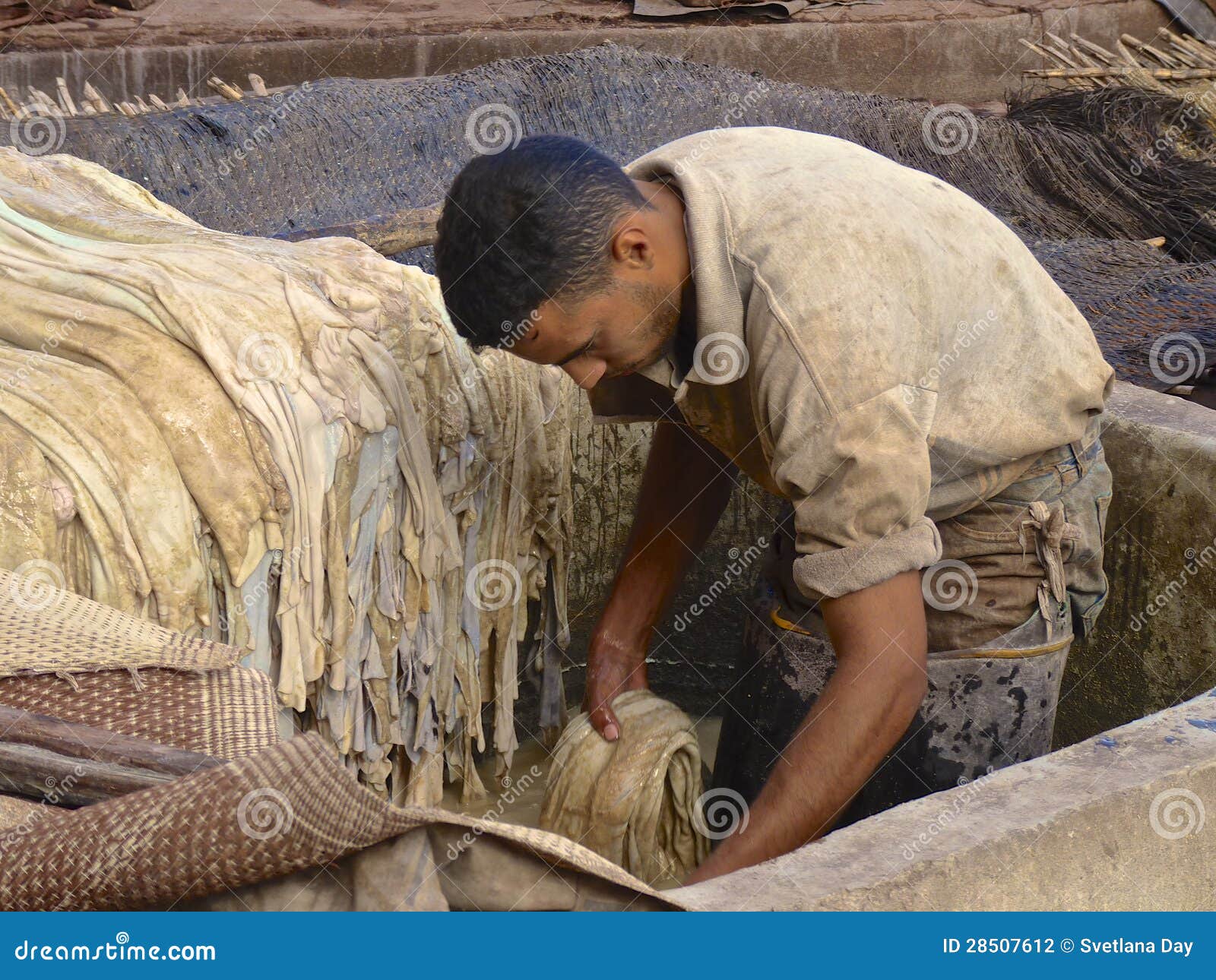 Tannery Worker in Marrakech Editorial Photography - Image of ancient ...