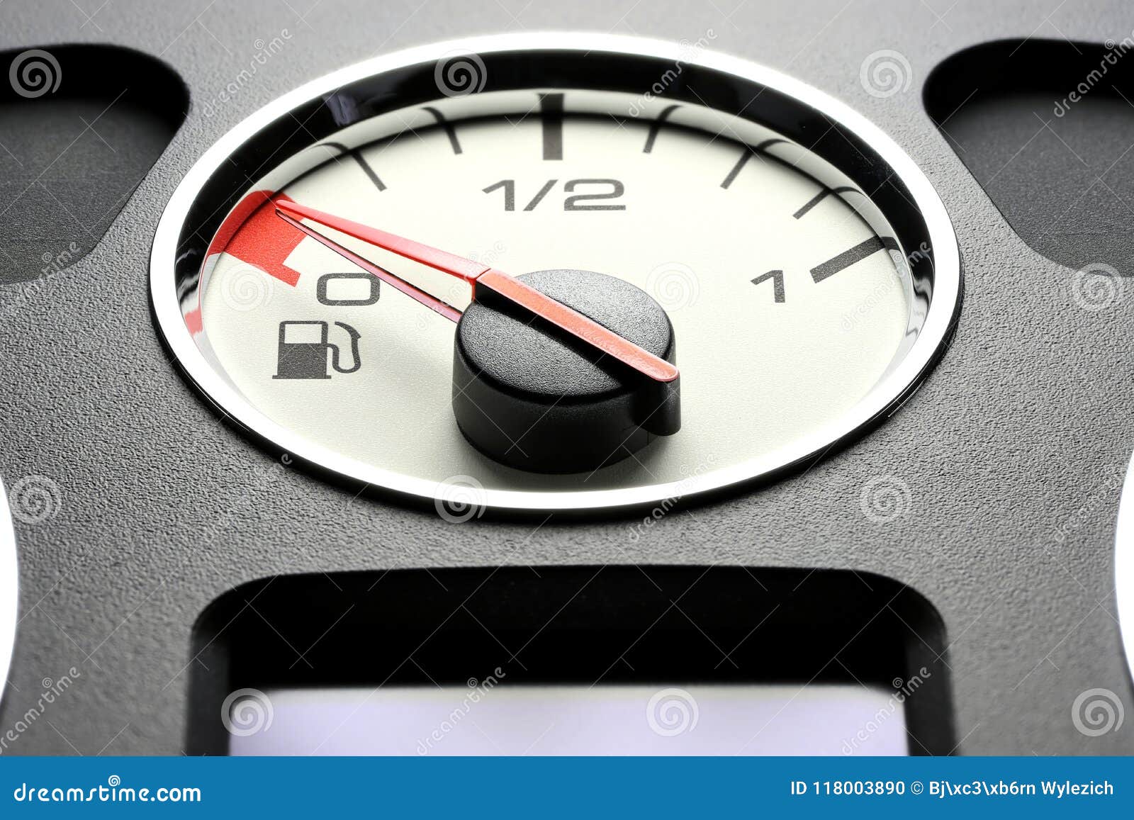 Tanque vazio foto de stock. Imagem de motor, escala - 118003890