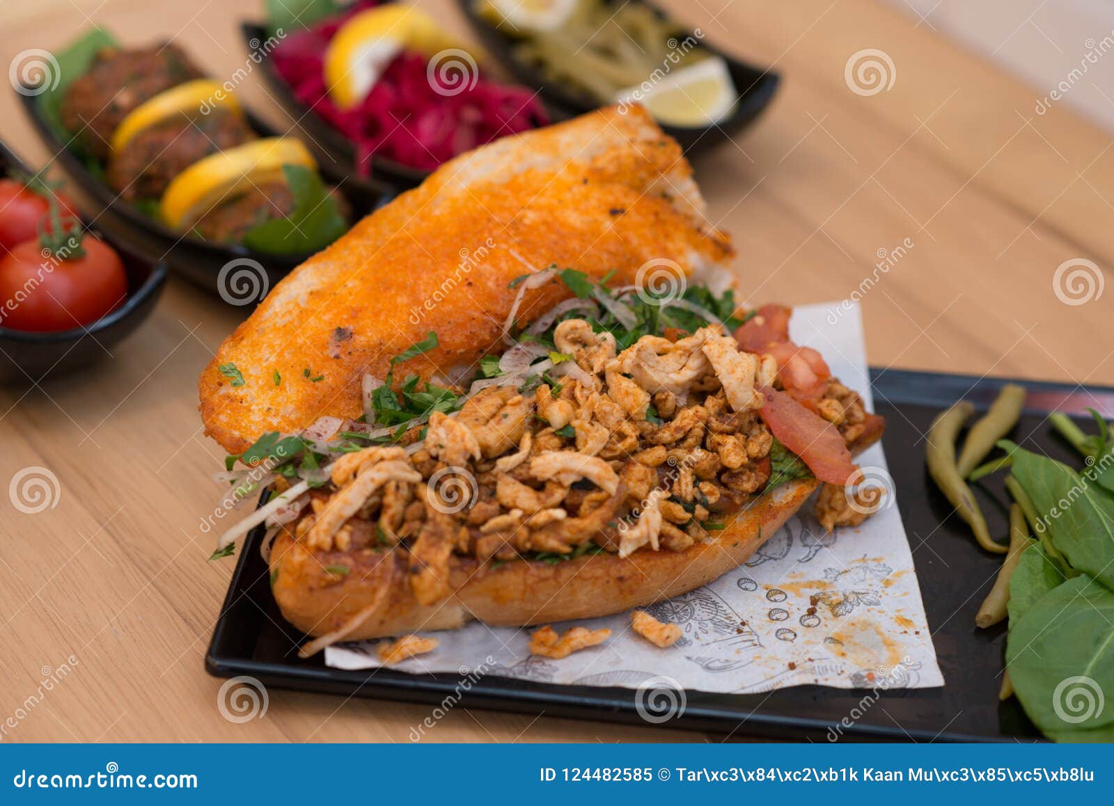 Tantuni, Comida Turca Tradicional Imagen de archivo - Imagen de pollo ...