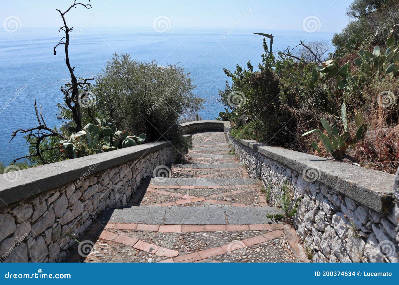 Scalinata Taormina Royalty-Free Stock Image | CartoonDealer.com #81740668