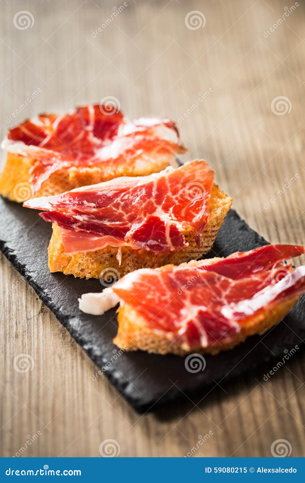 Tapas del iberico de Jamon imagen de archivo. Imagen de espacio - 59080215