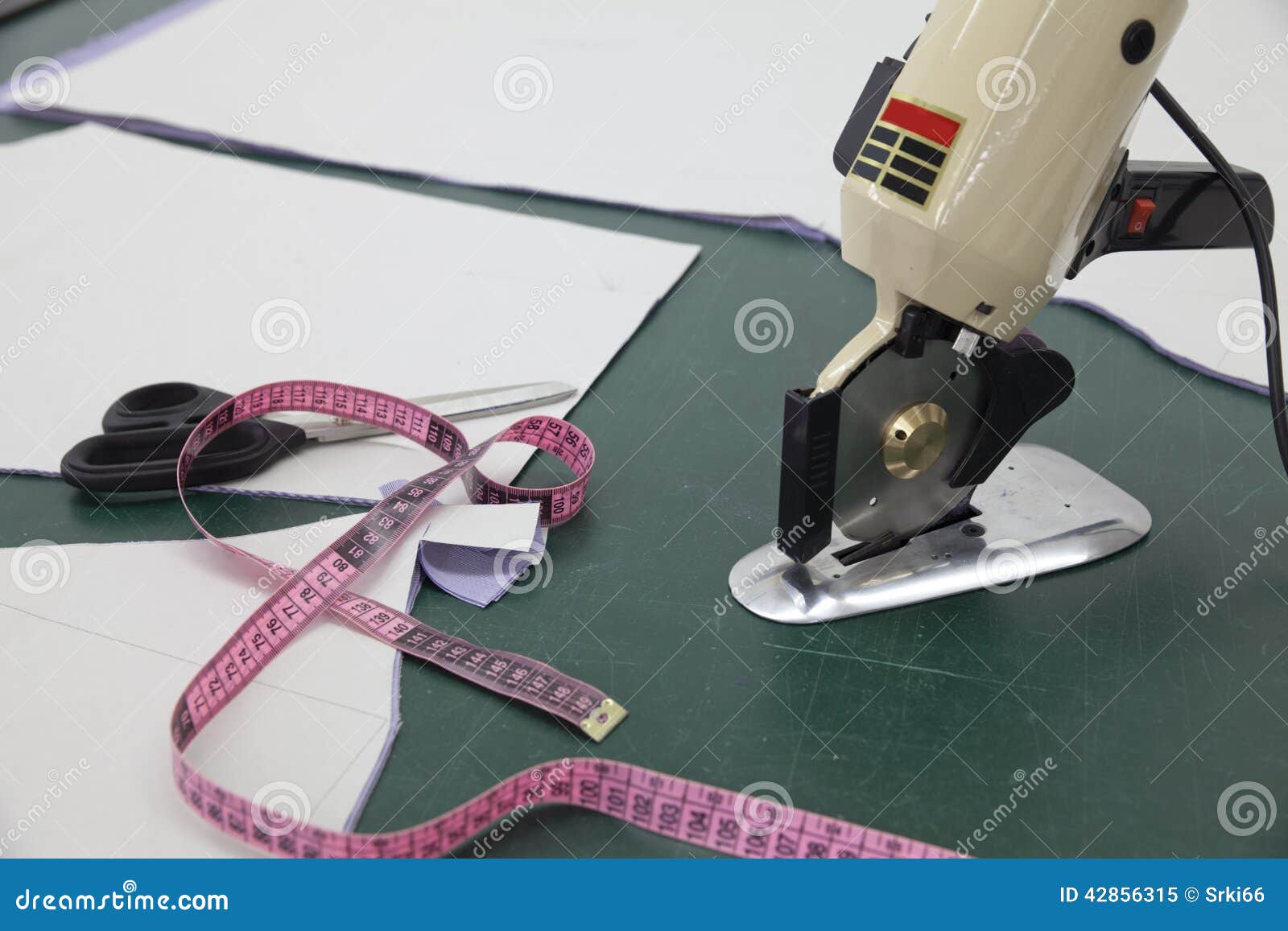 Tape measure and scissors stock image. Image of dressmaking - 42856315
