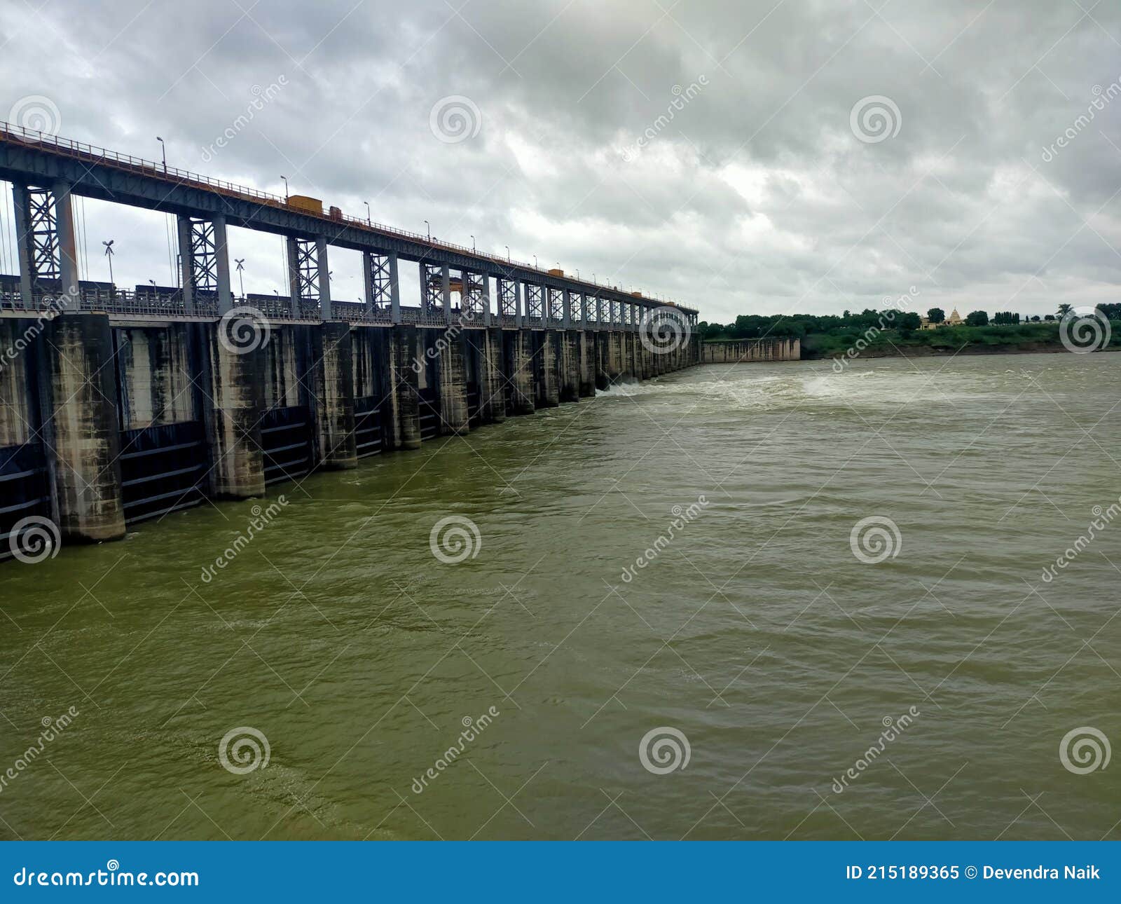 Tapi River Is The Main River In The Gujarat Of India. During The Eveing ...