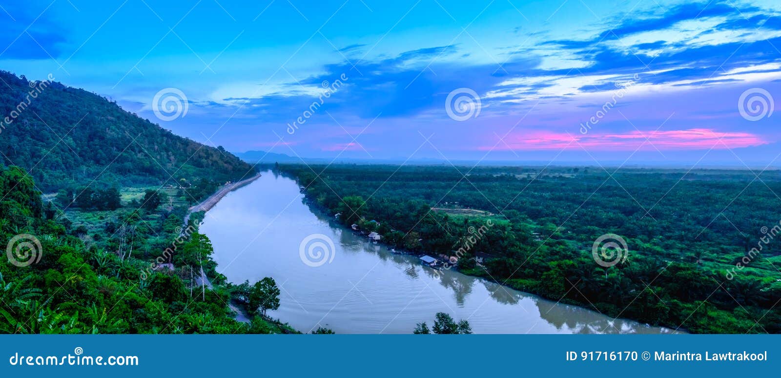 Tapi River is the Main River in the South of Thailand. during the ...