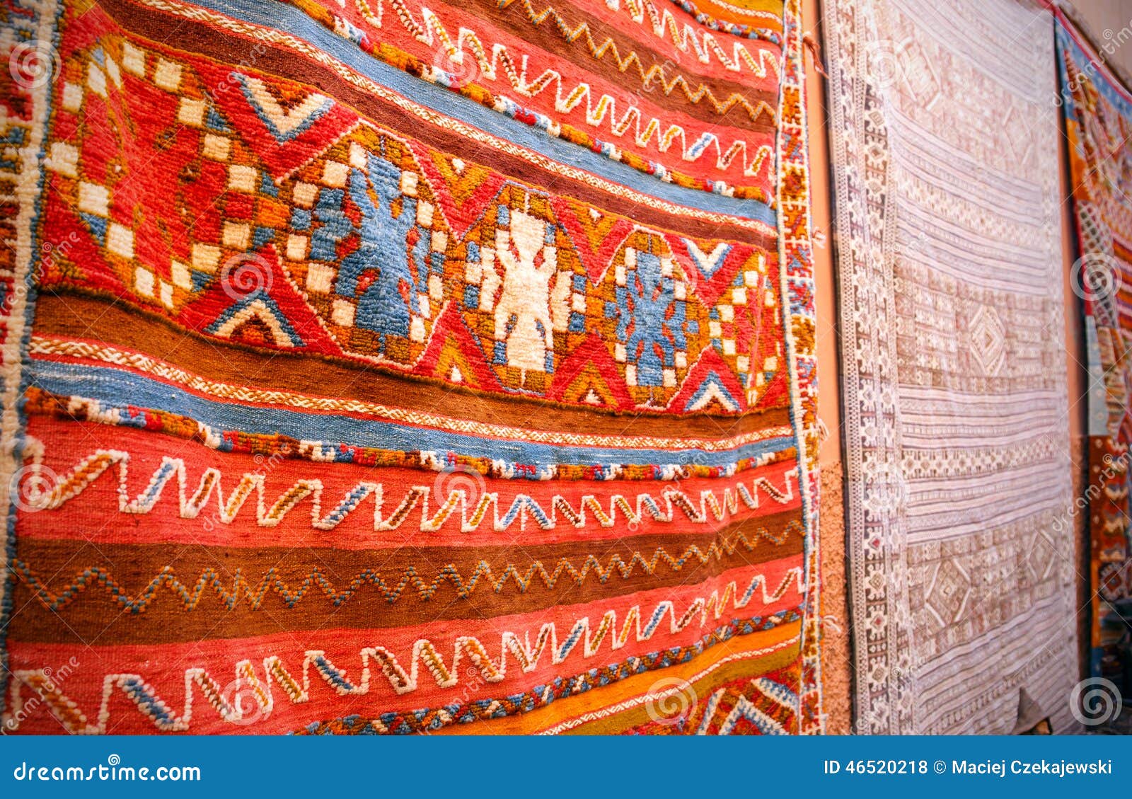 Tapis Colorés à Marrakech, Maroc Photo stock - Image du vente, maroc ...