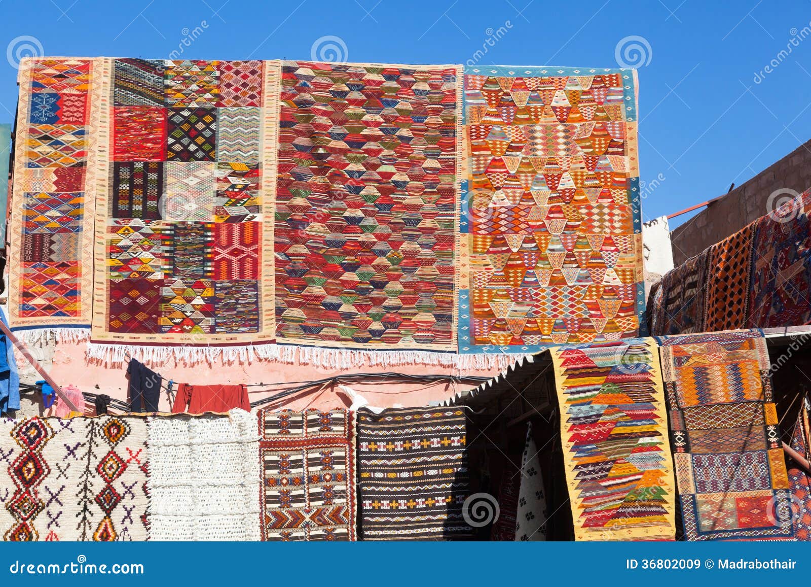 Tapis Dans Les Souks De Marrakech Image stock - Image du destination ...