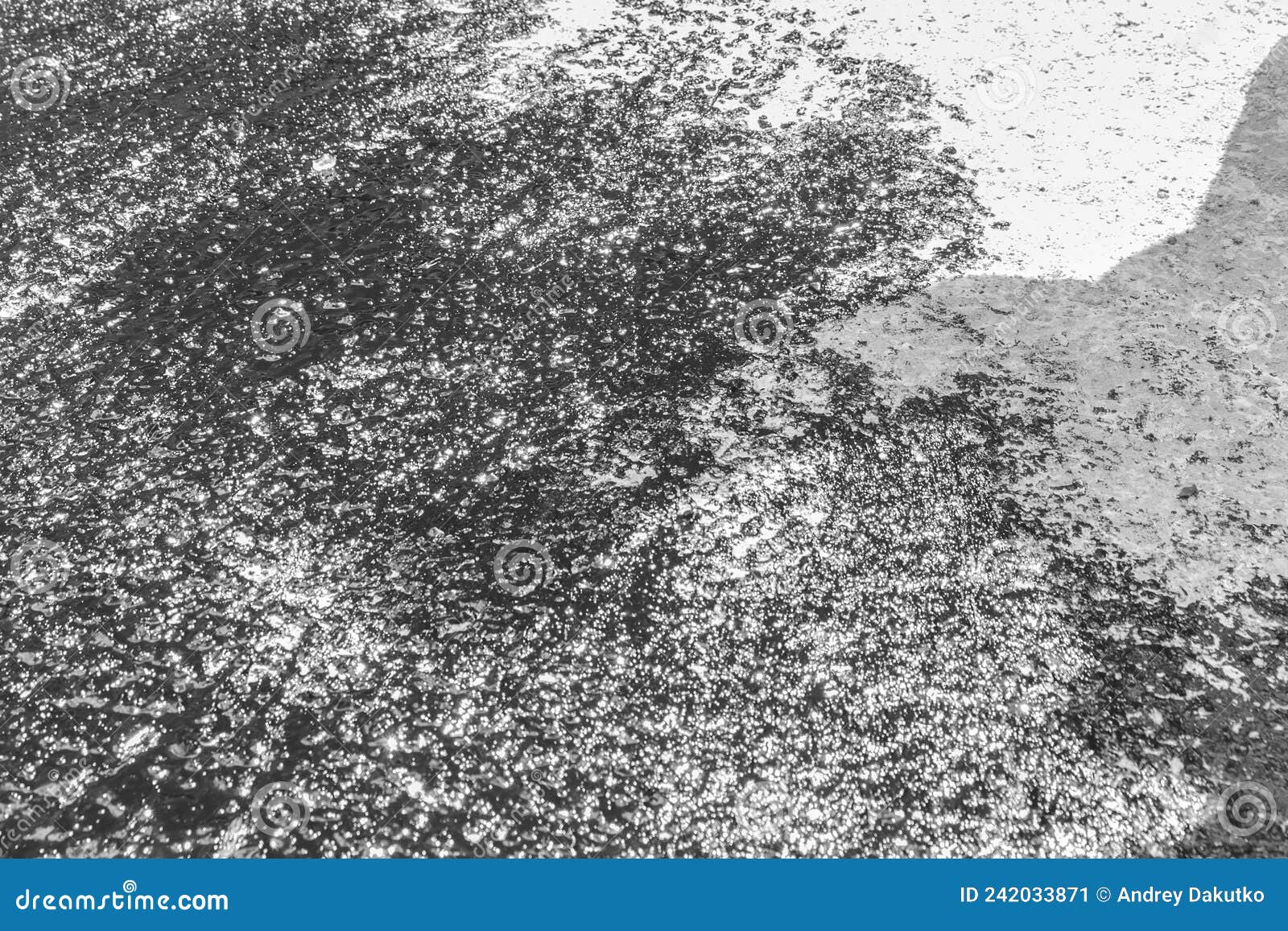 Tar Black Liquid Bitumen Waterproofing Concrete Structure Surface ...