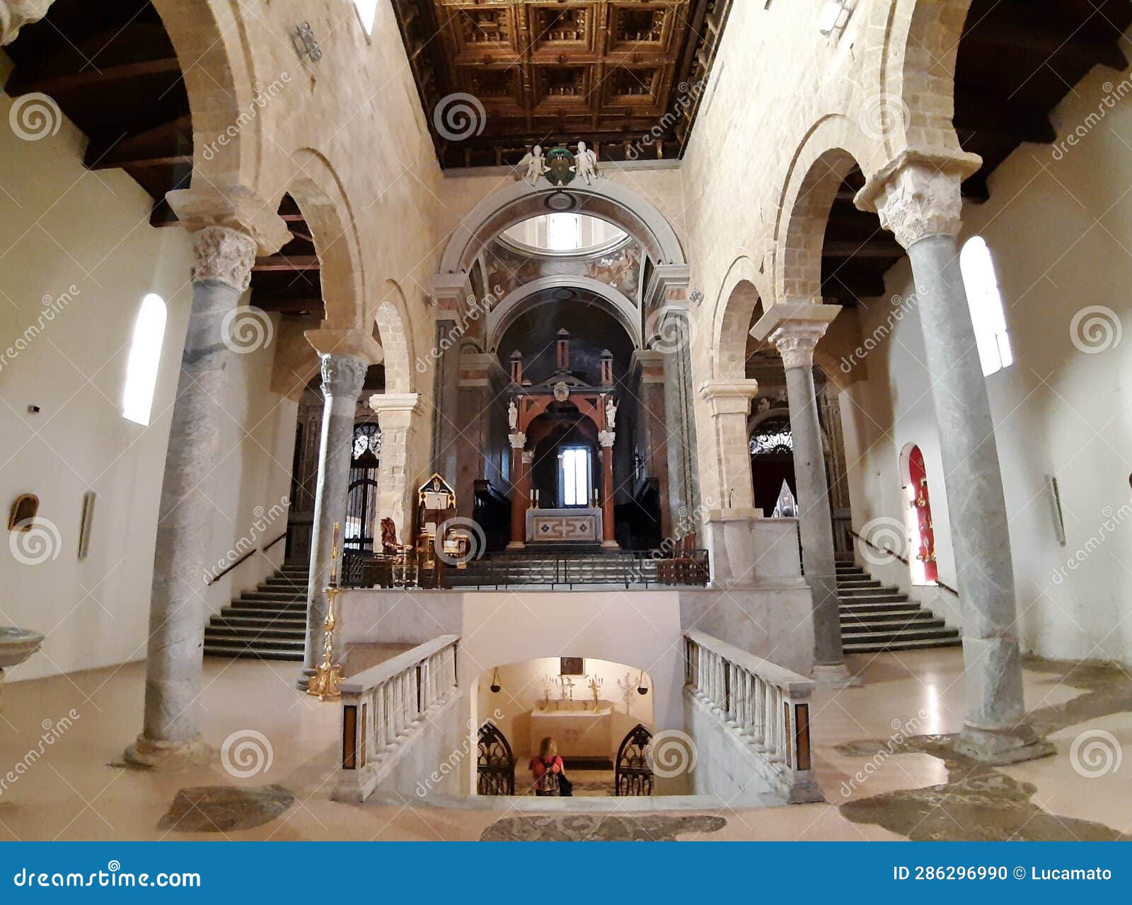 Taranto - Altare Sulla Cripta Nel Duomo Di San Cataldo Editorial Image ...