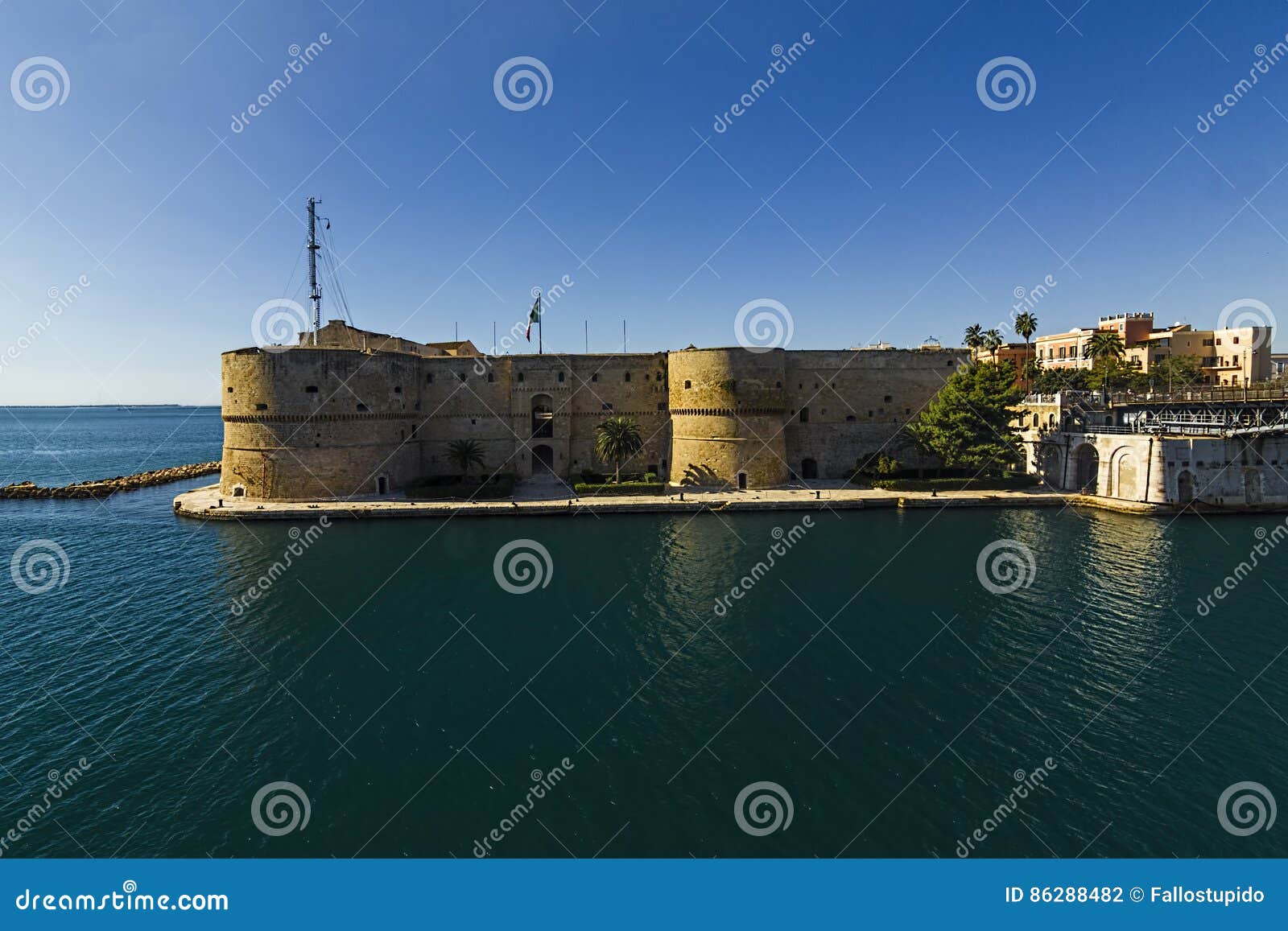 Taranto castle stock photo. Image of architecture, ships - 86288482