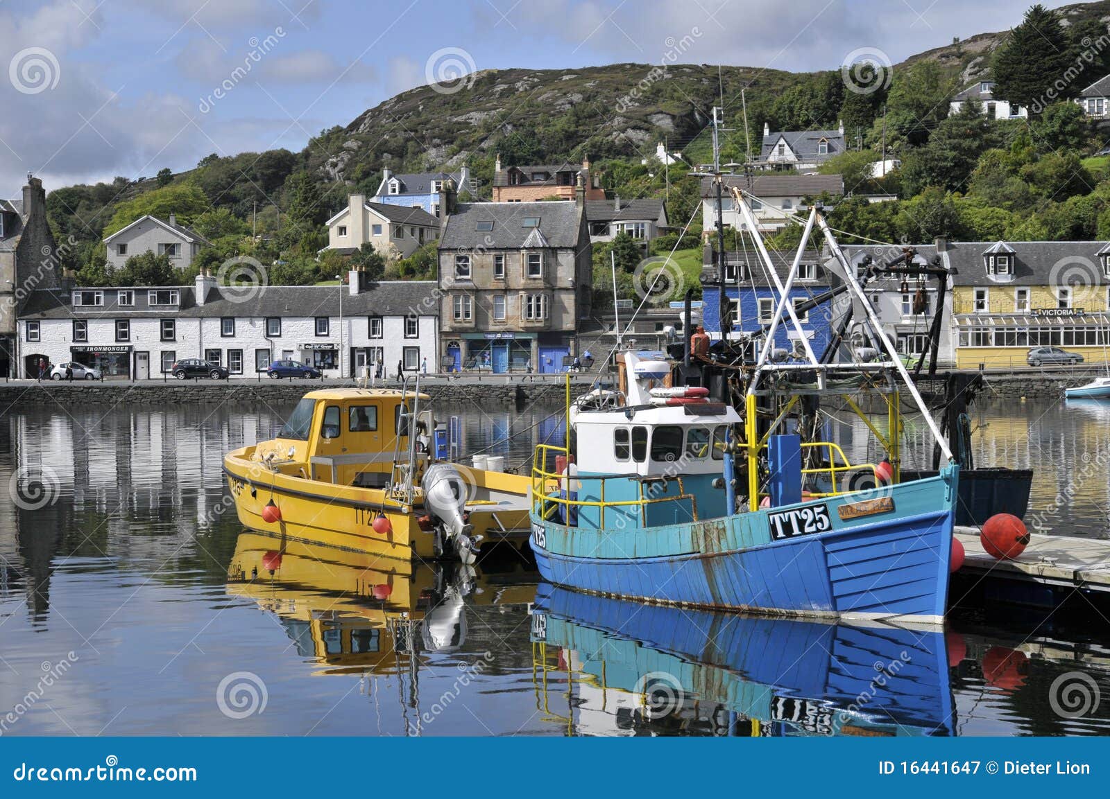 Tarbert editorial photography. Image of clouds, scotland - 16441647