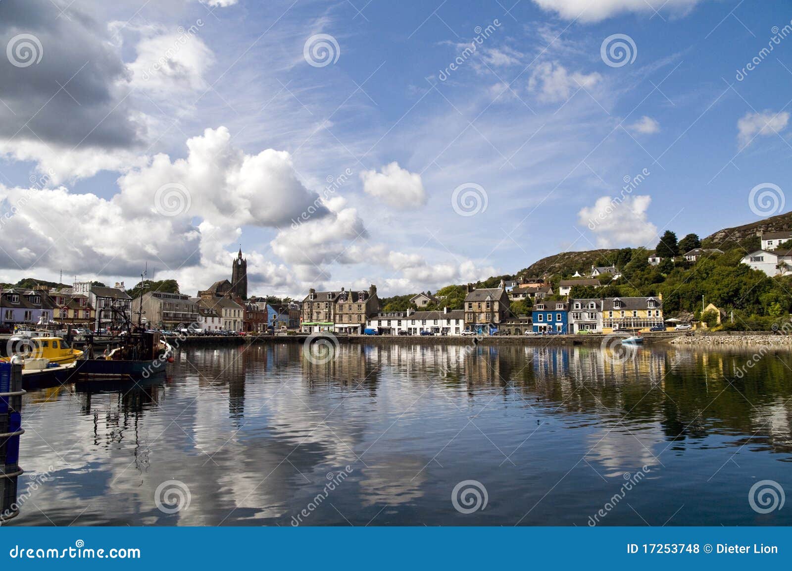 Tarbert editorial stock photo. Image of argyll, clud - 17253748