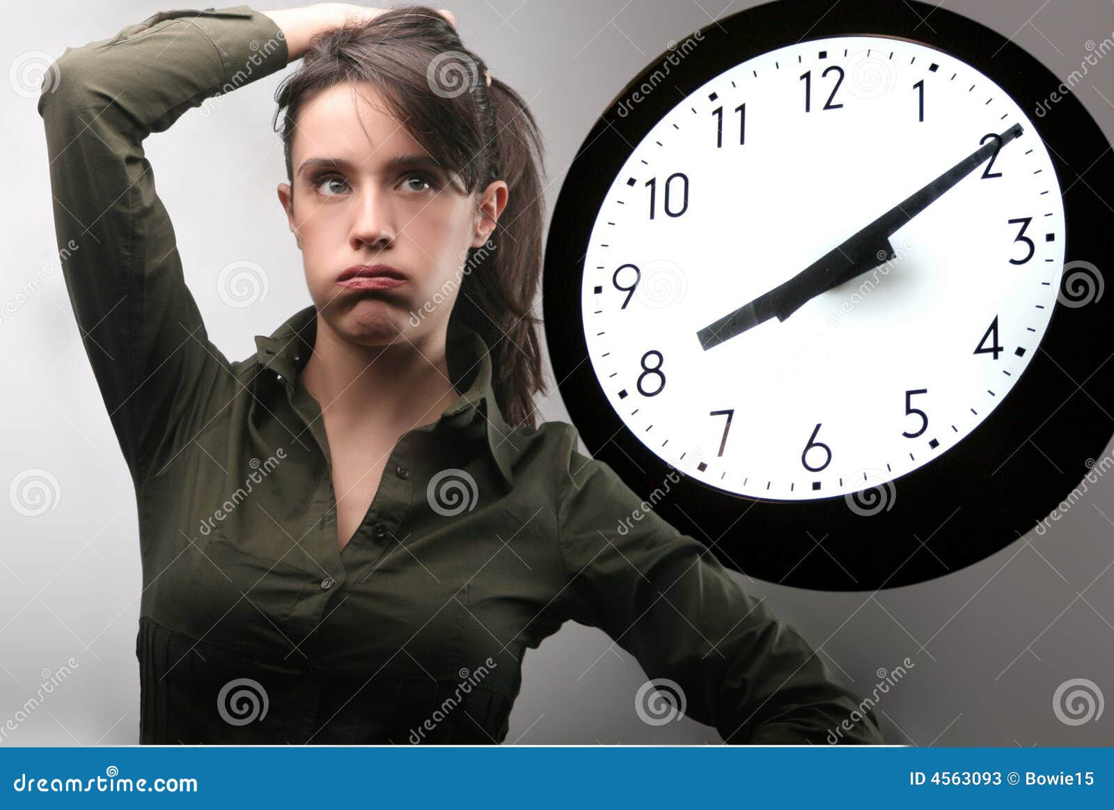 Tard image stock. Image du horloge, vieux, temps, ponctuel - 4563093