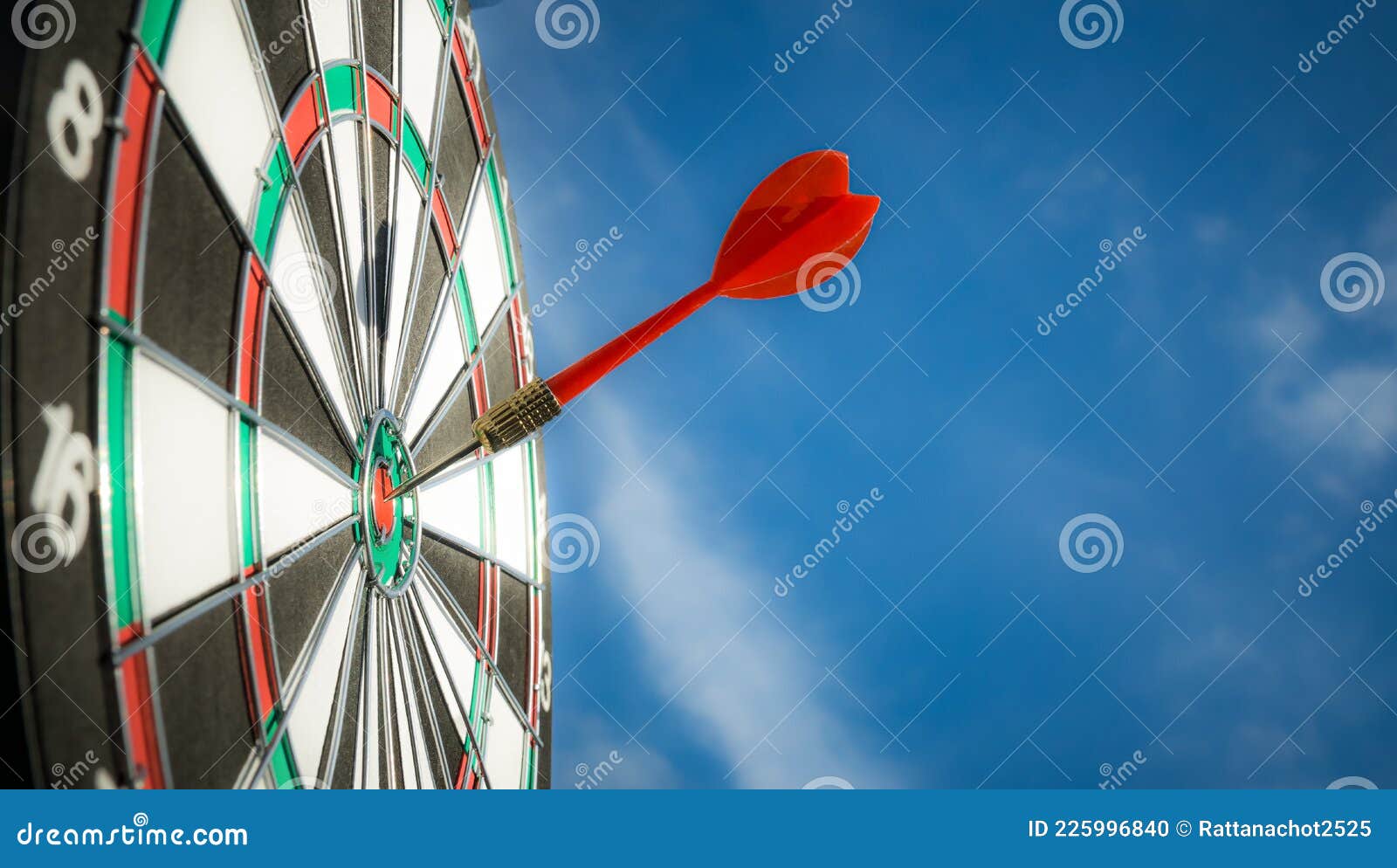 Target Board with Arrows at Sunset Stock Photo - Image of desk, plank ...