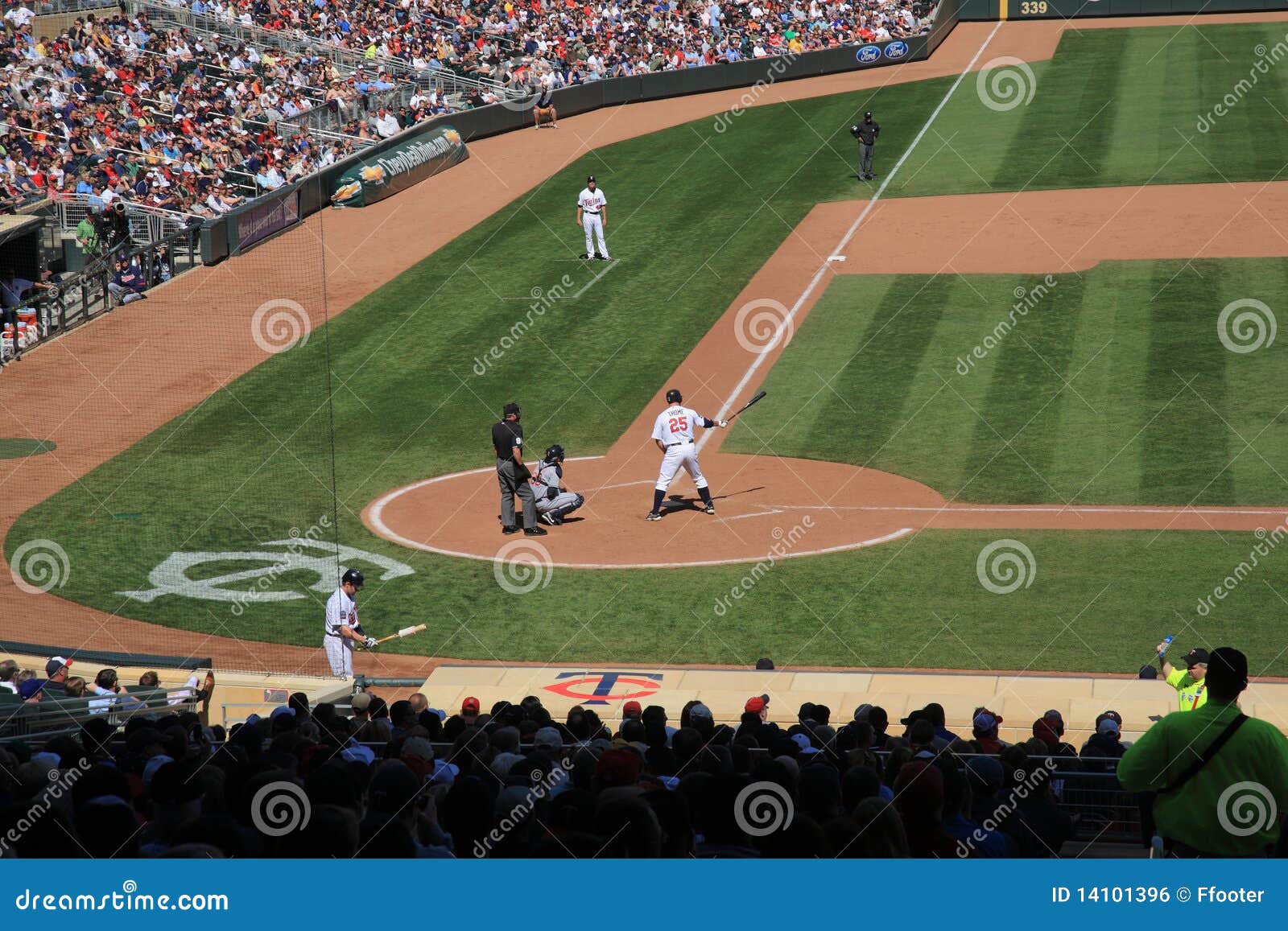 Target Field - Minnesota Twins Editorial Photo - Image of sports ...