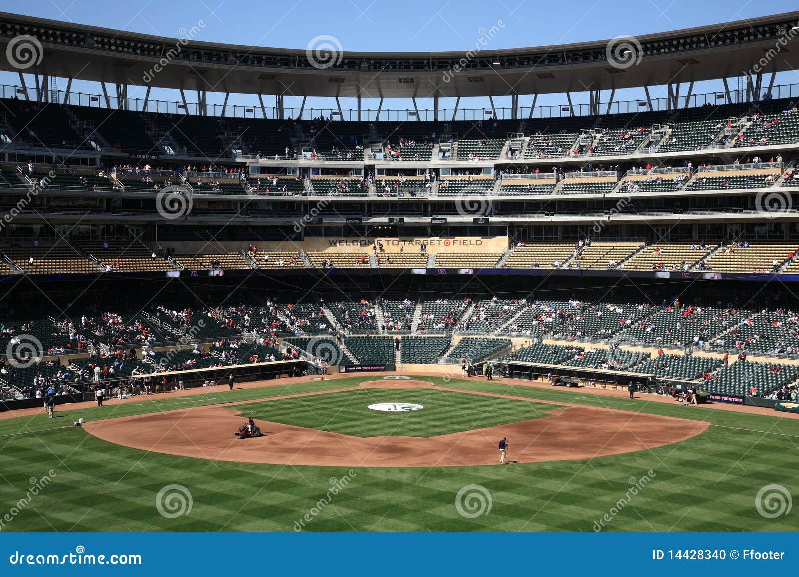 Target Field - Minnesota Twins Editorial Image - Image of fans ...