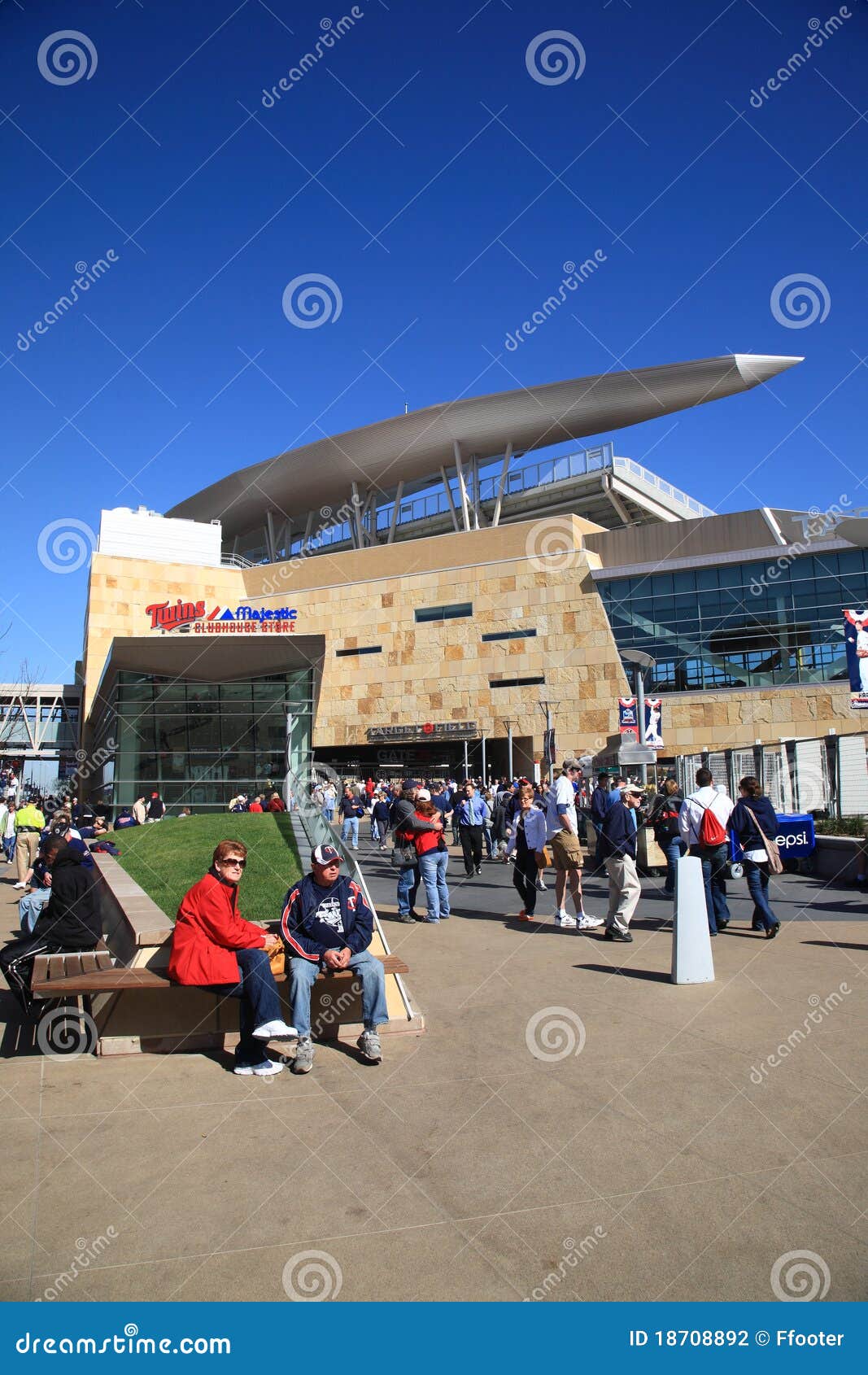 Target Field - Minnesota Twins Editorial Photography - Image of city ...