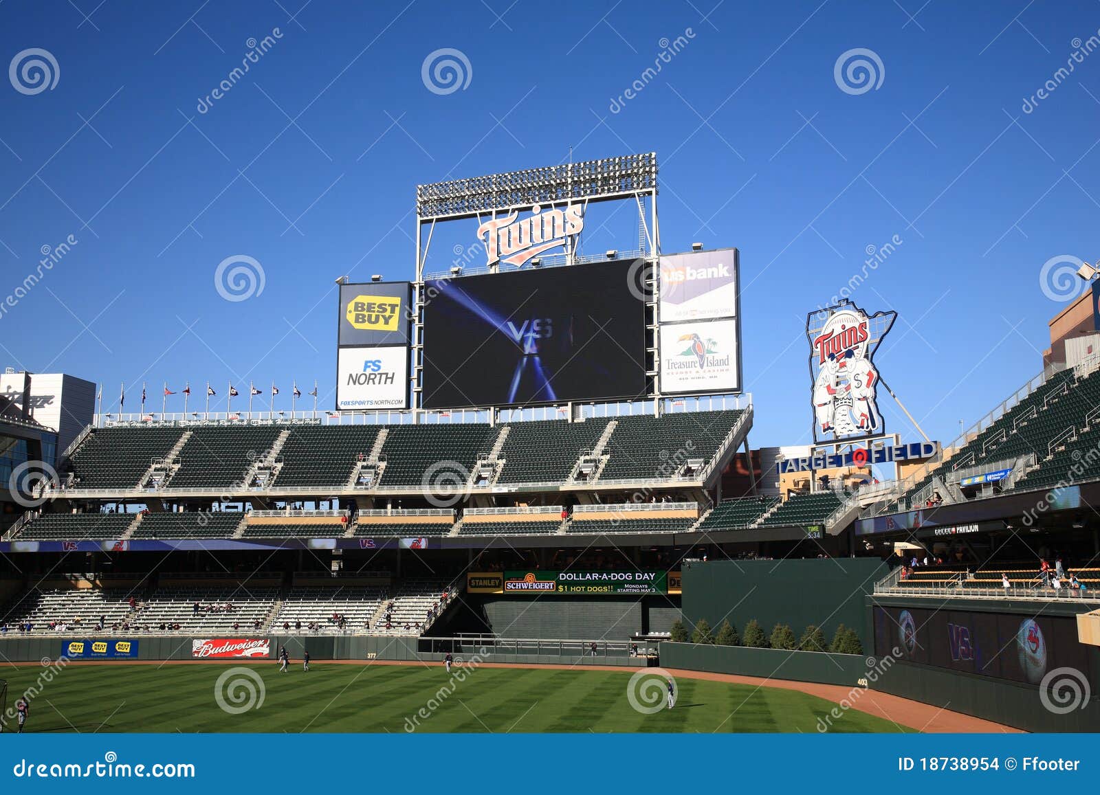 Are Dogs Allowed At Target Field