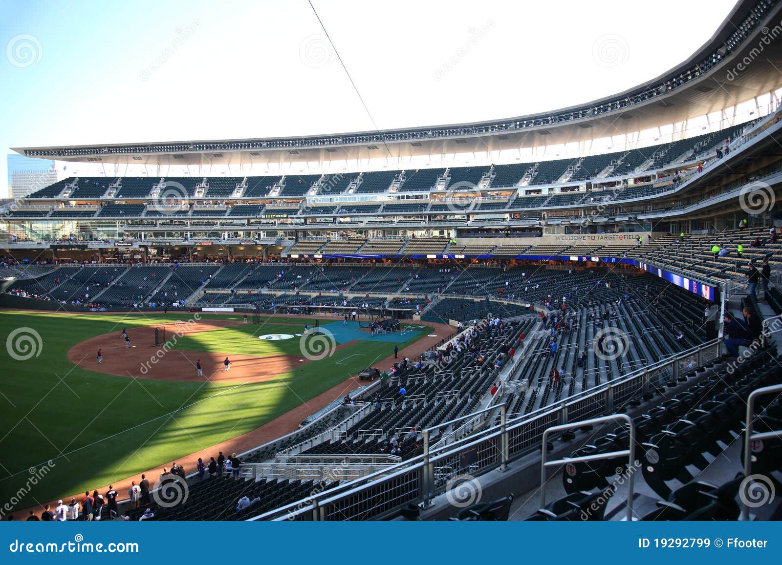 Target Field - Minnesota Twins Editorial Stock Image - Image of diamond ...