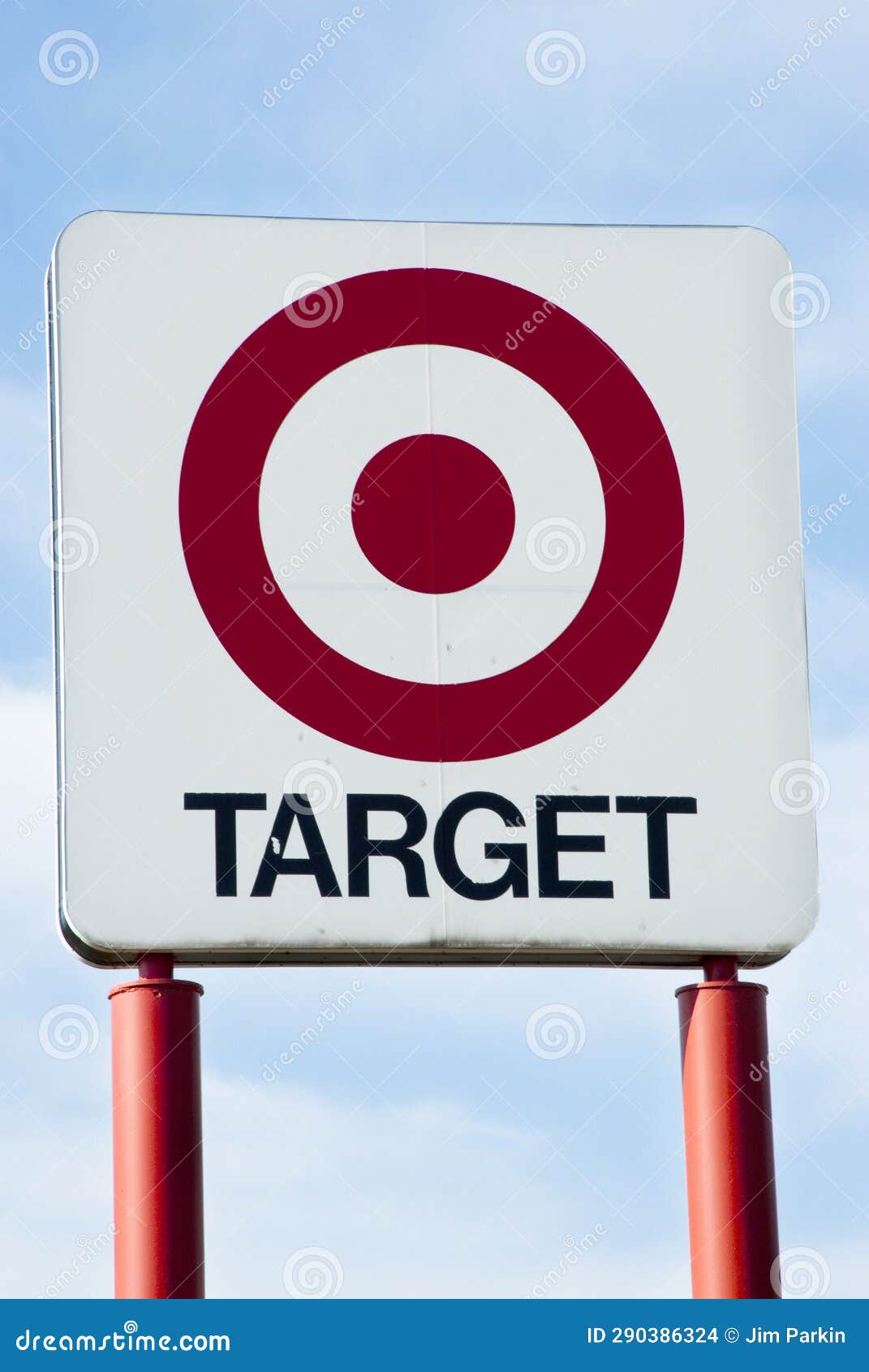 Target Sign editorial stock image. Image of shopping - 290386324